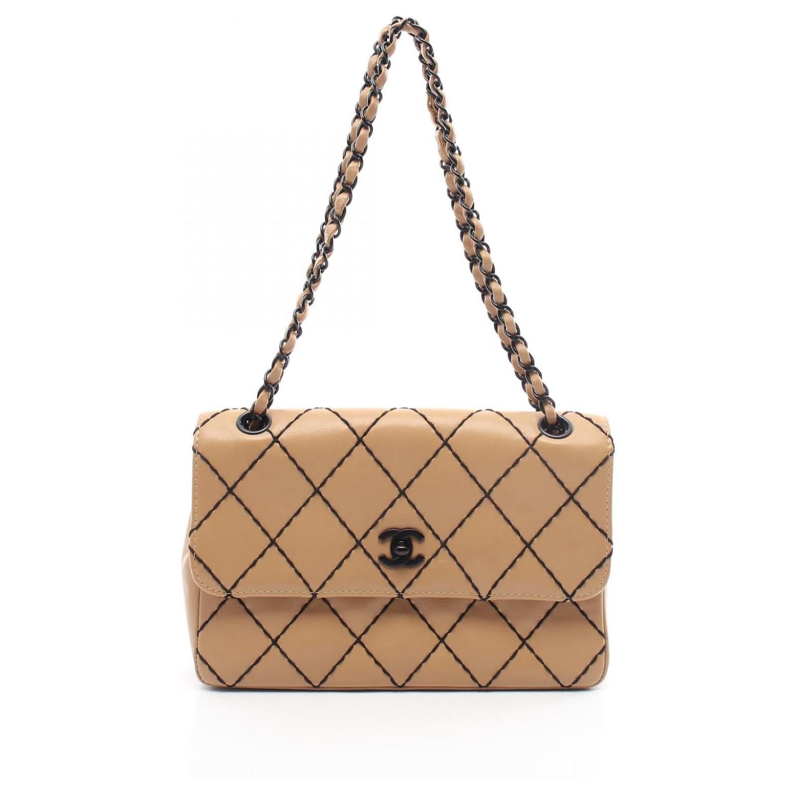 Chanel Wild Stitch Lambskin Shoulder Bag Beige Leather ref.2291420 ...