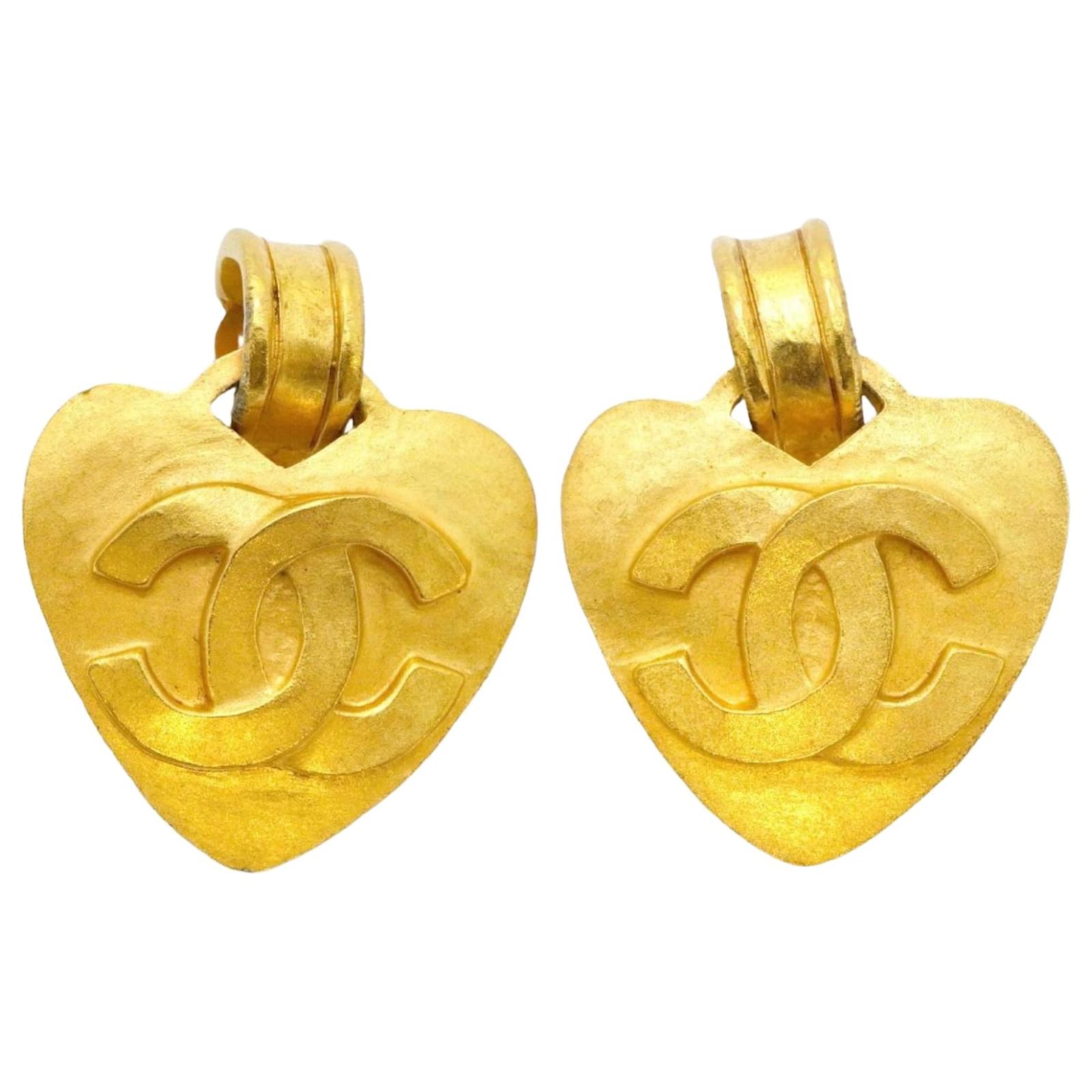 Chanel Logo CC Golden Gold-plated ref.2299945 - Joli Closet