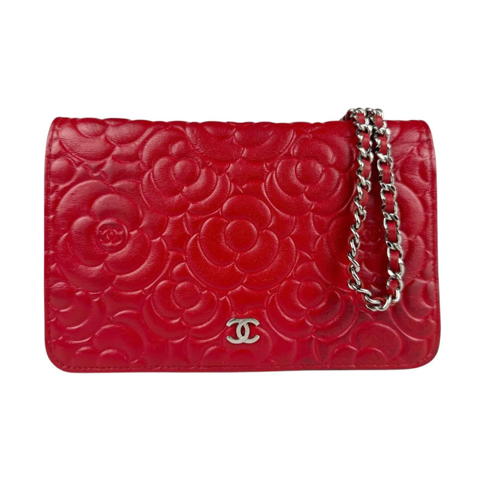 Chanel Red Leather Chain Wallet ref.2300729 - Joli Closet