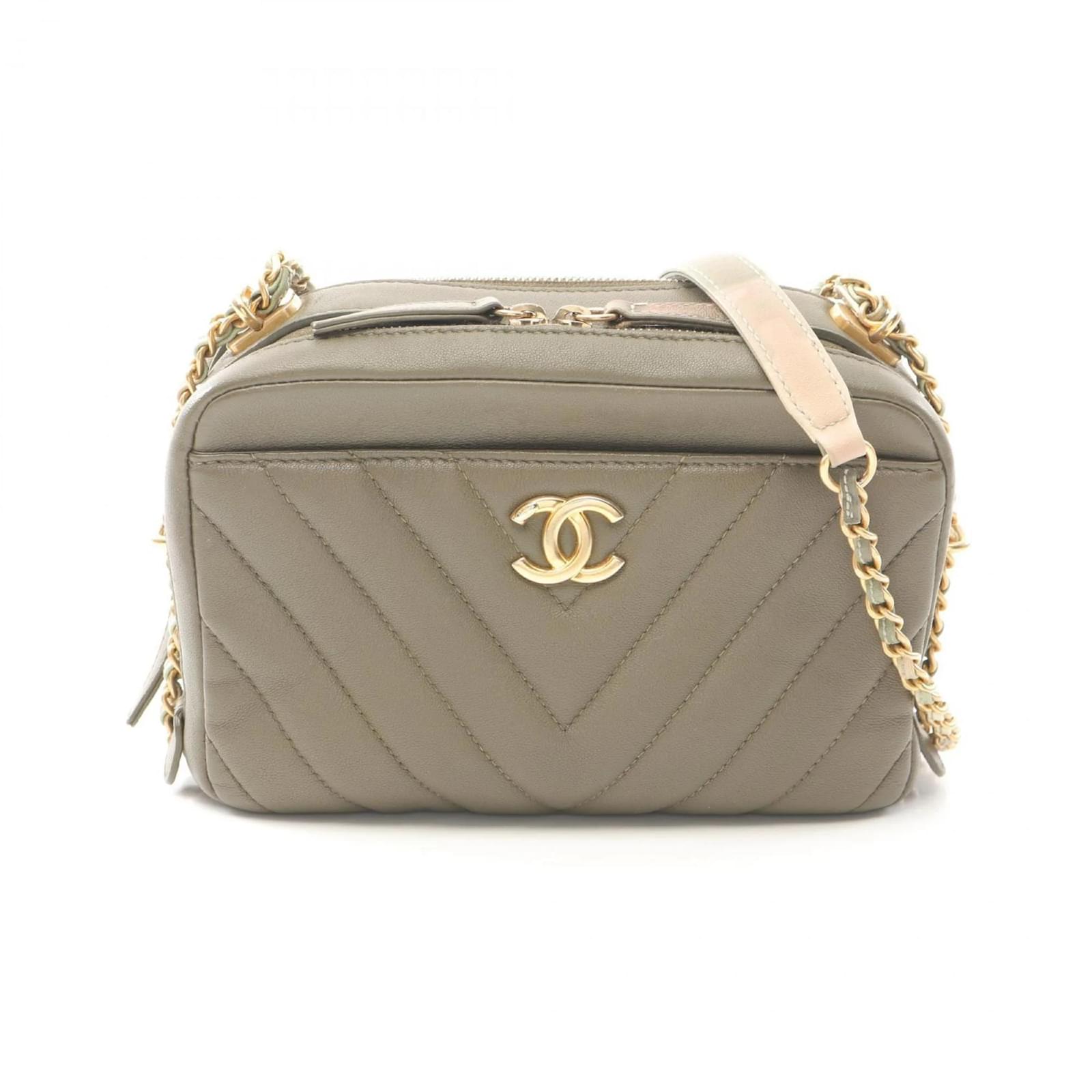 Chanel Khaki Chevron V-Stitch Shoulder Bag Leather ref.2301393 - Joli ...
