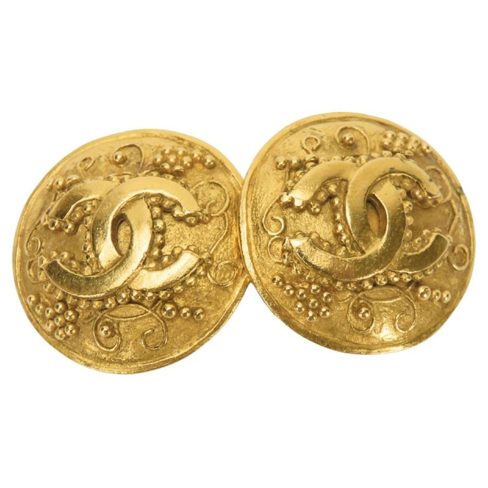 Chanel Coco Mark Golden Metal ref.2313537 - Joli Closet