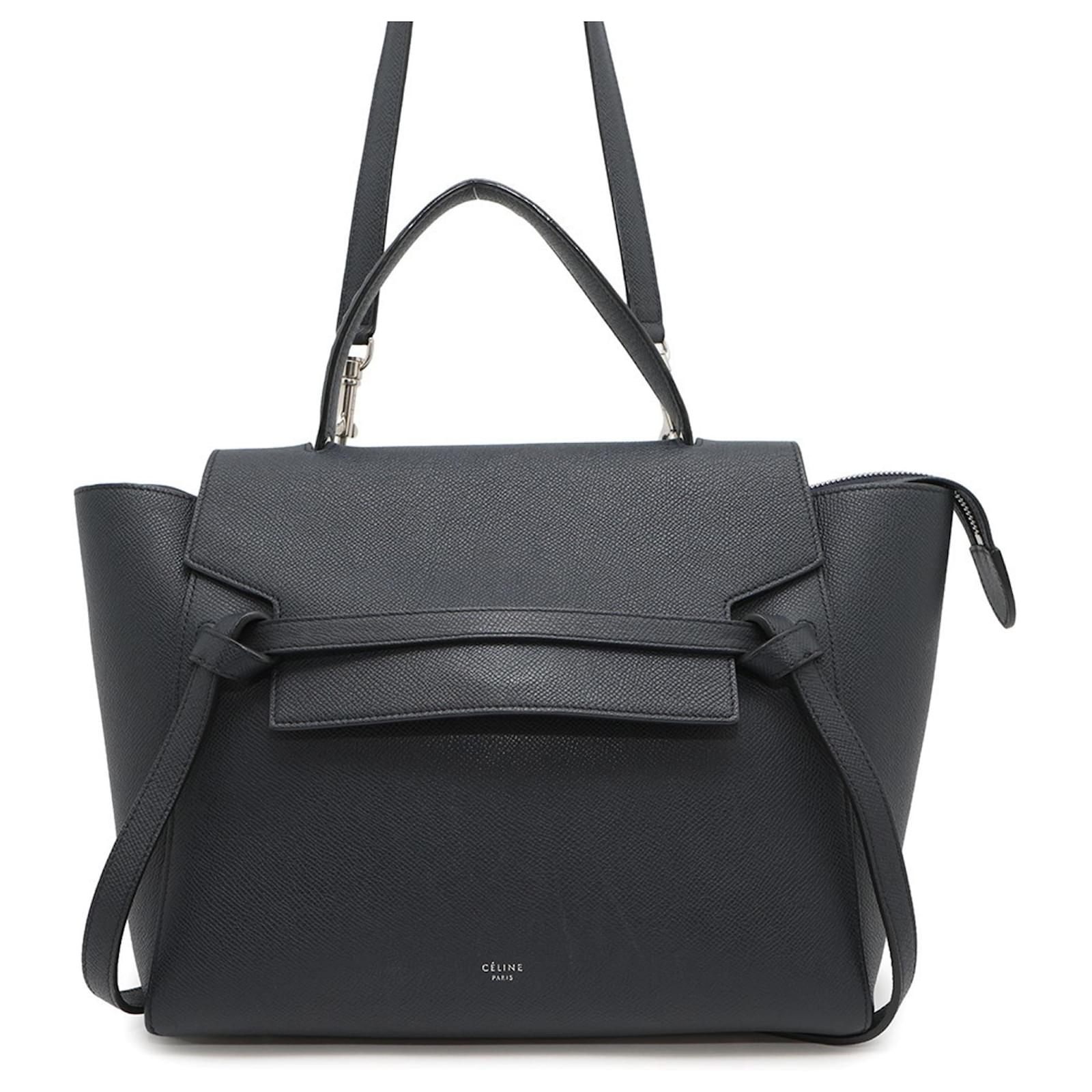 Céline Celine Mini Leather Handbag Navy blue ref.2342288 - Joli Closet