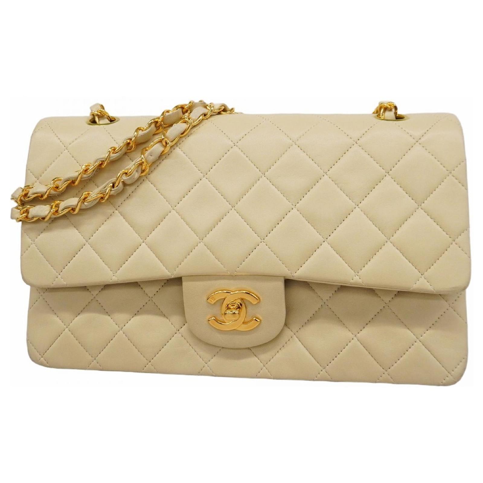 Chanel Timeless Beige Leather ref.2363531 - Joli Closet