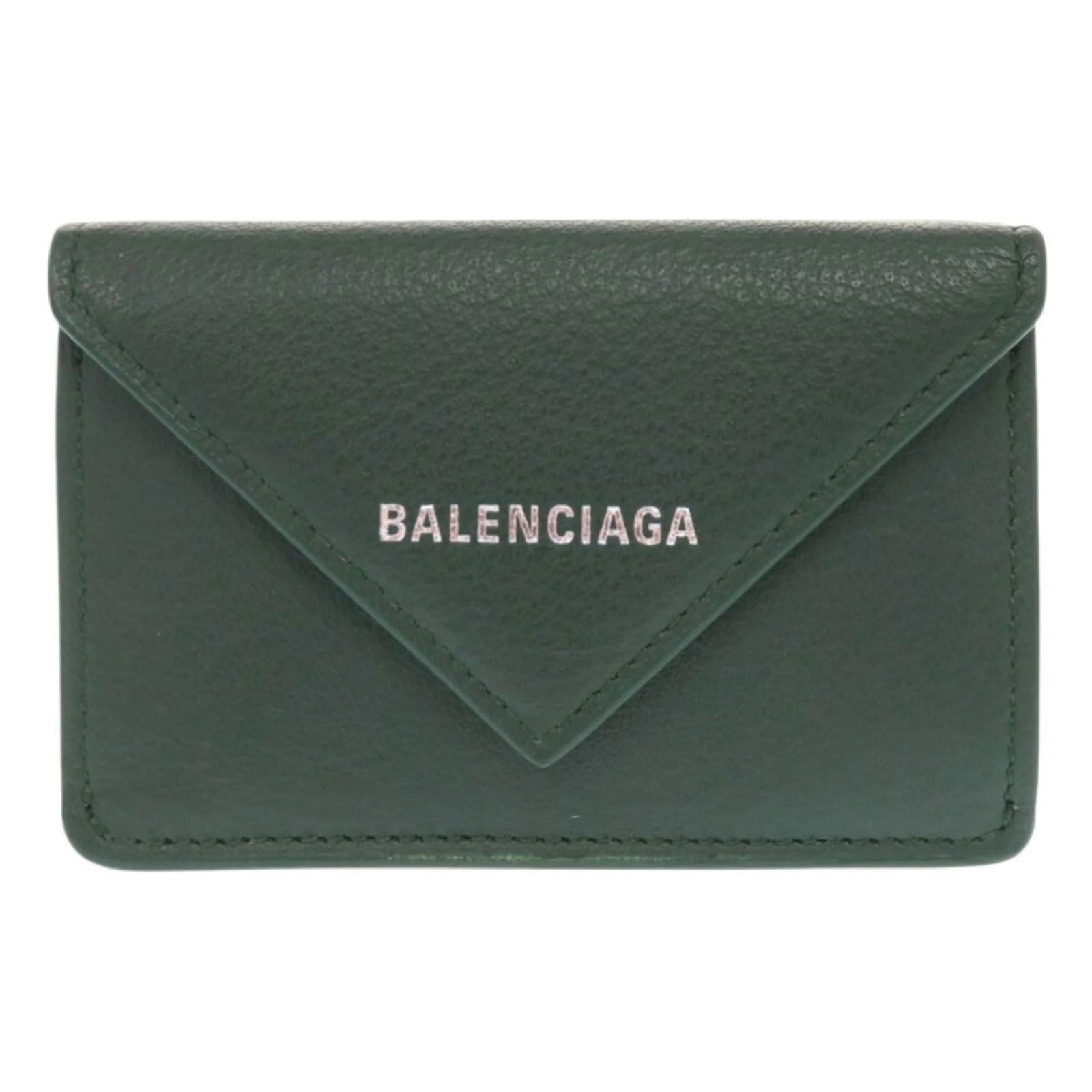 Balenciaga Green Leather Tri-Fold Wallet ref.2371938 - Joli Closet