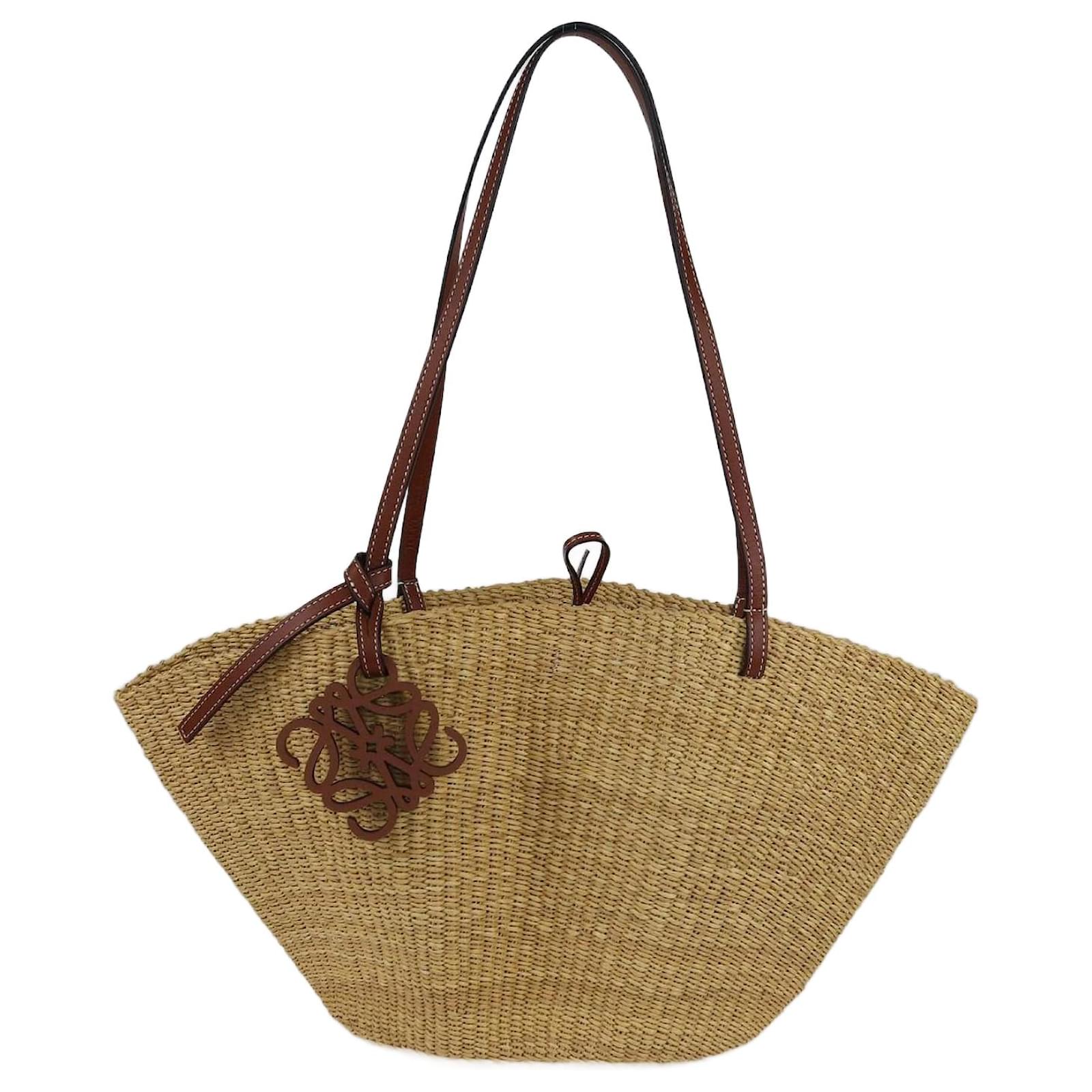 Loewe Brown/Tan Woven Small Shell Basket Bag Beige Leather ref.2379494 ...