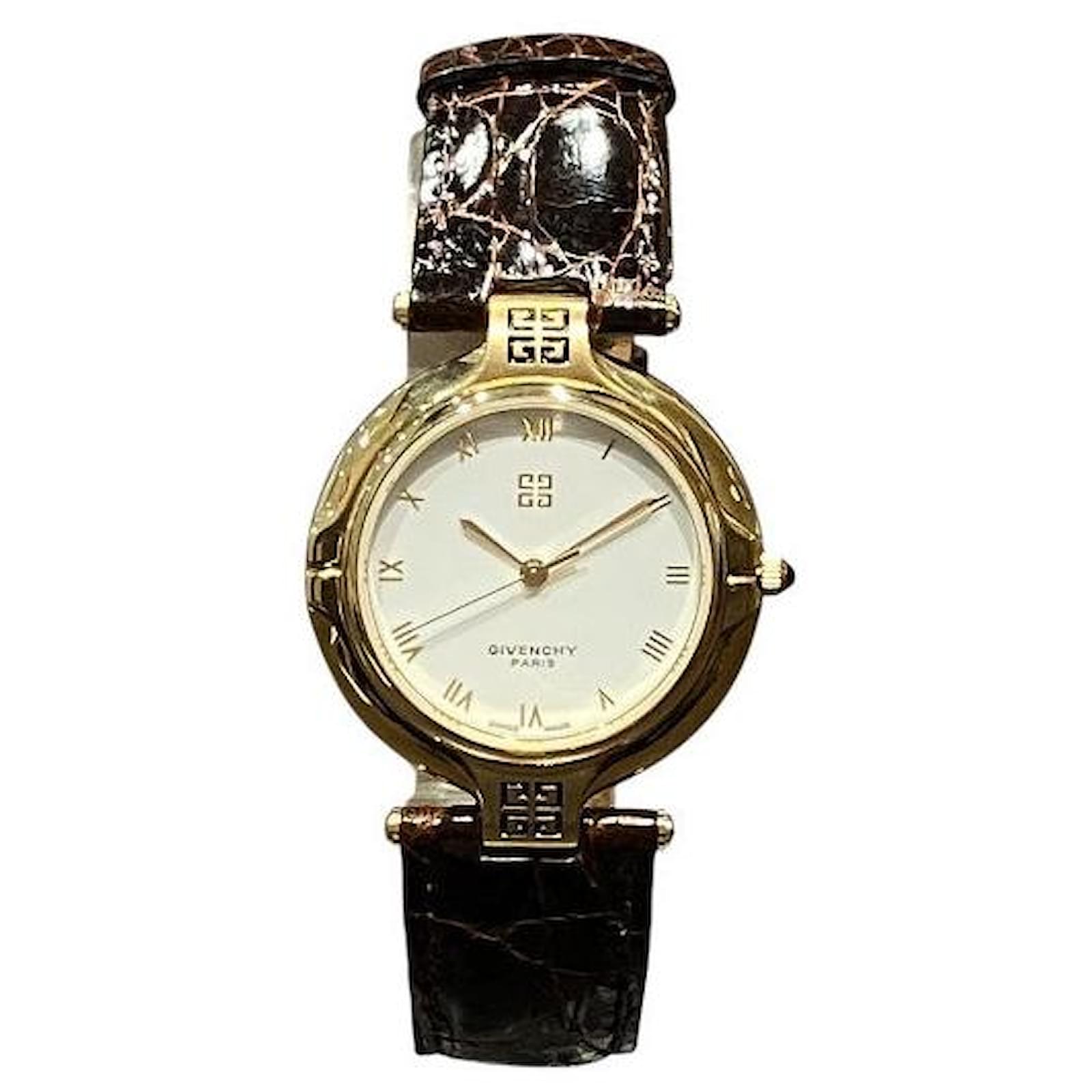 Givenchy Logo Quartz Silvery Steel Metal ref.2406330 - Joli Closet