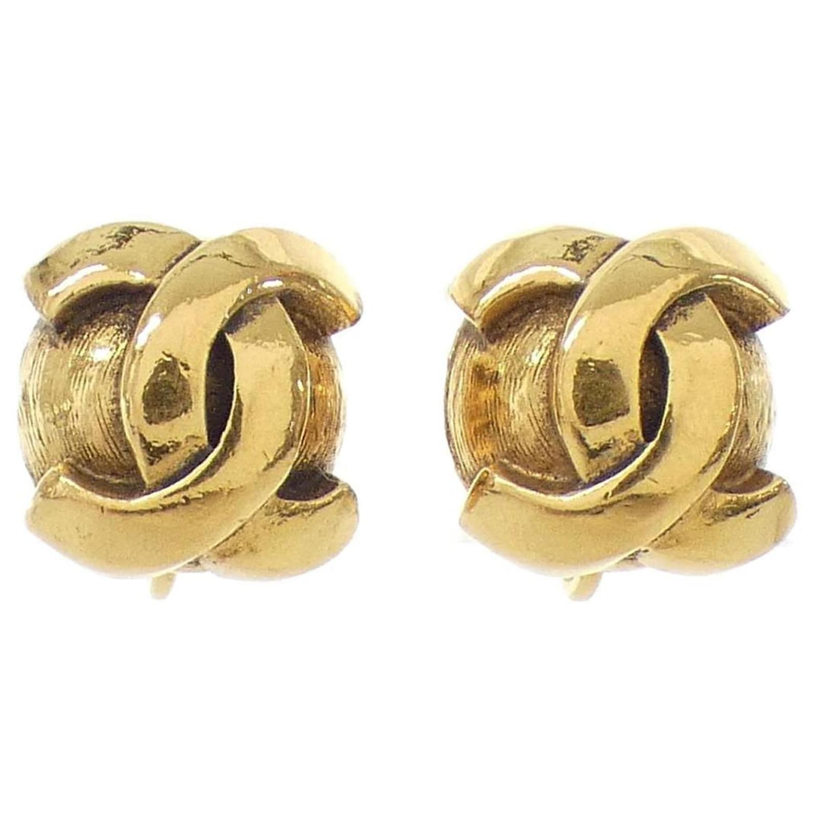 Chanel Coco Mark Golden Metal ref.2408540 - Joli Closet