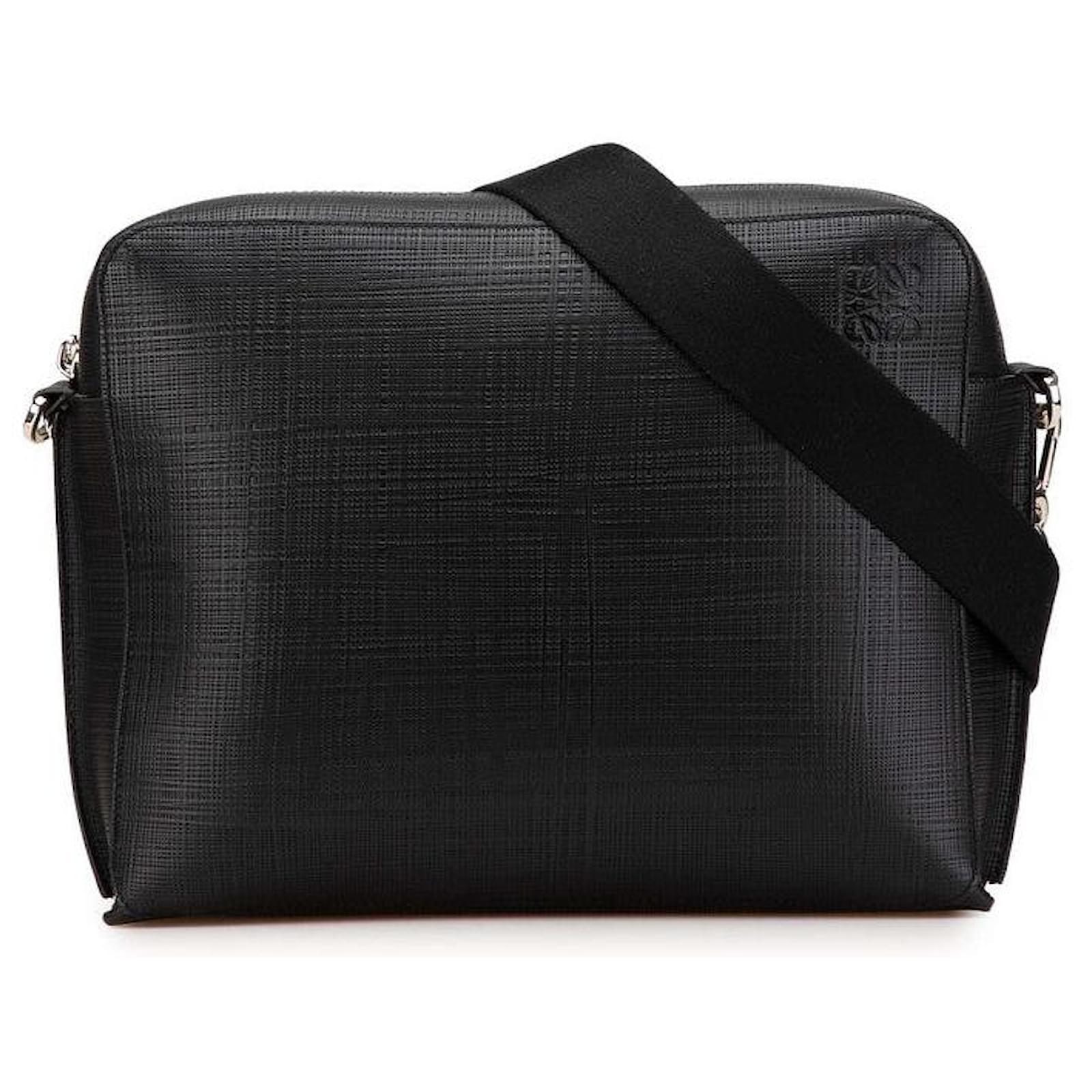 Loewe Anagram logo Leather Shoulder Bag Black ref.2387868 - Joli Closet