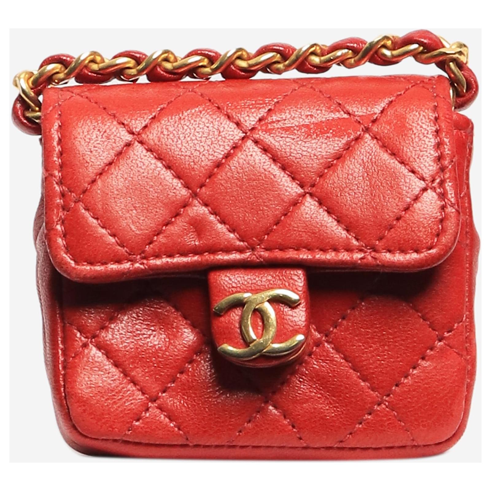 Chanel Red mini flap bag charm Leather ref.2441640 - Joli Closet