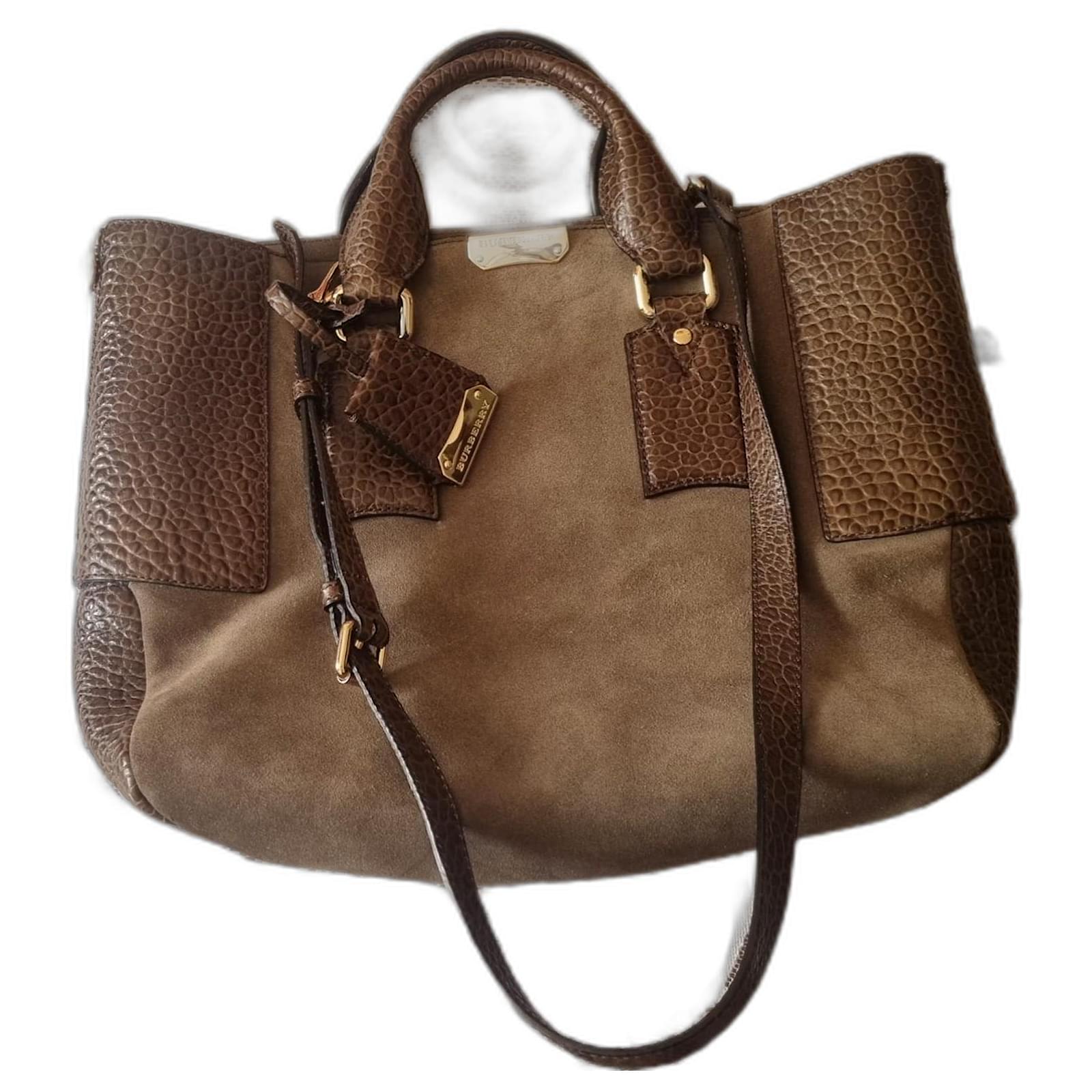 Thomas Burberry Callaghan Khaki Leather ref.2444232 - Joli Closet