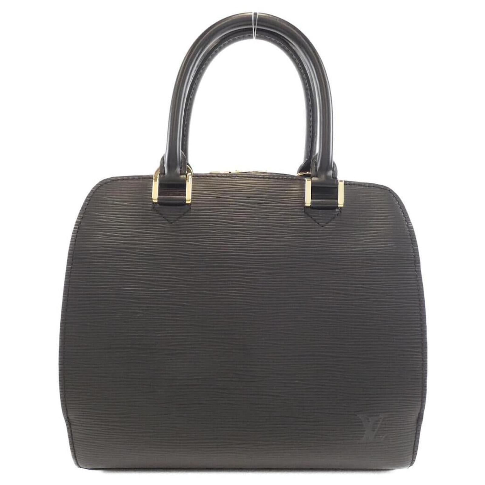 Louis Vuitton Pont Neuf Epi Bag Black Leather ref.2448371 - Joli Closet