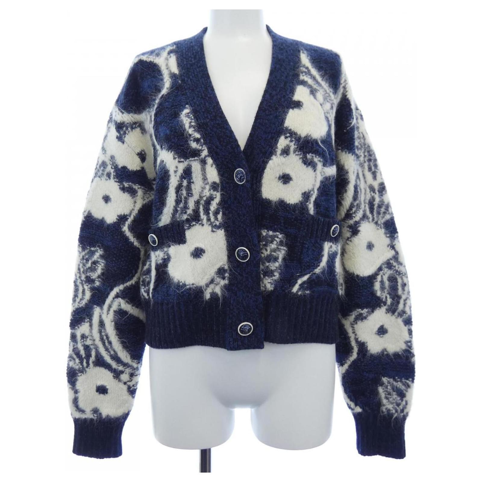 Chanel P73573K10554 Cashmere Cardigan White Blue ref.2454340 - Joli Closet