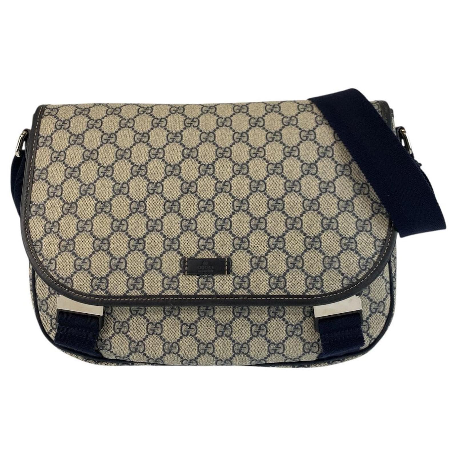 Gucci GG Supreme Canvas Messenger Bag Grey Cloth ref.2468718 - Joli Closet