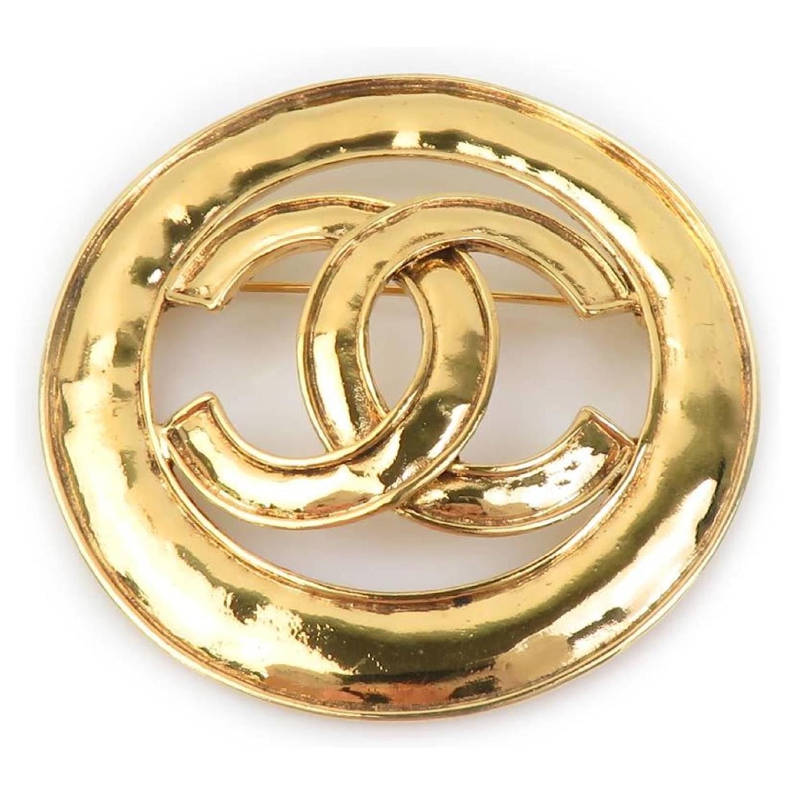 Chanel Coco Mark Golden Metal ref.2471920 - Joli Closet