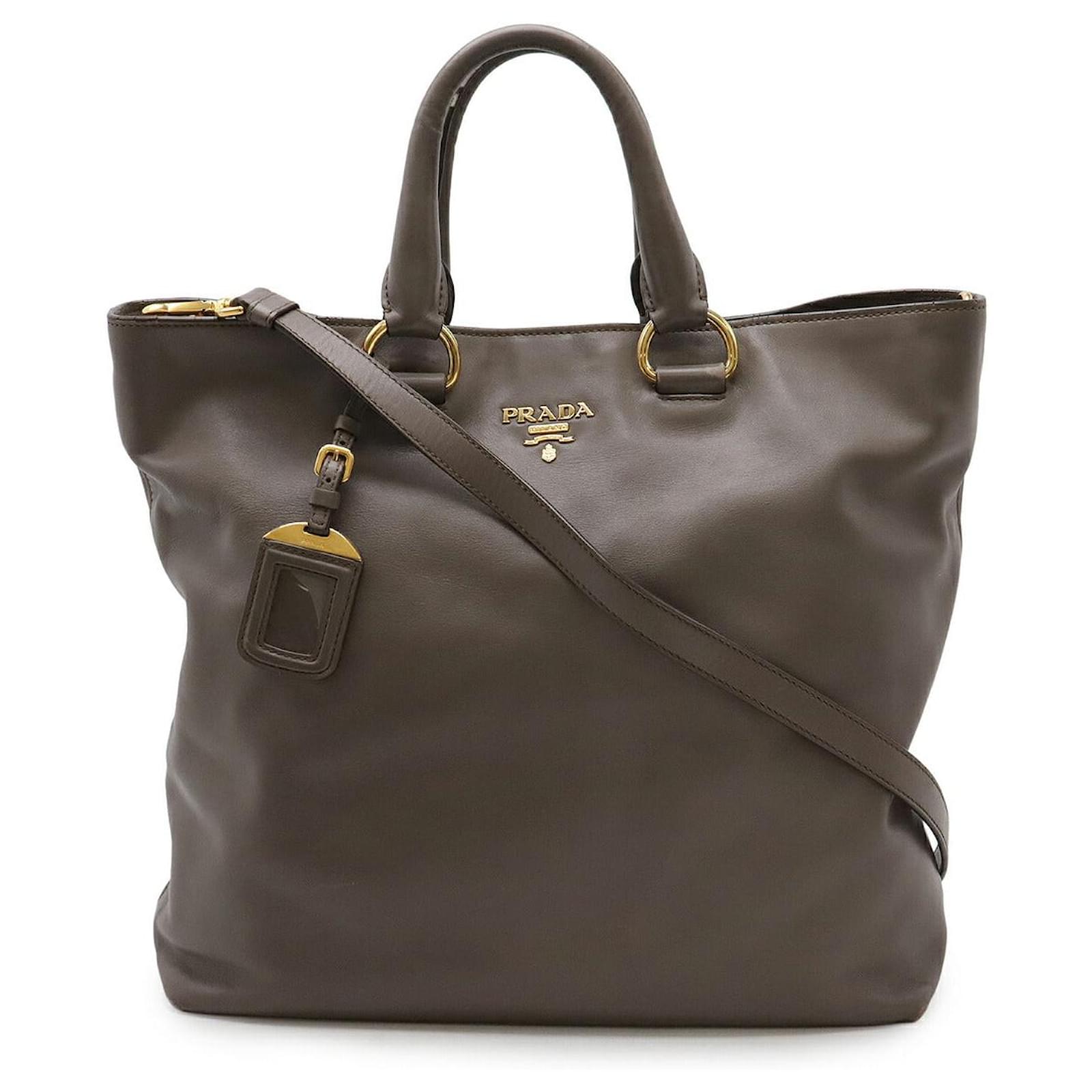 Prada Leather Tote Bag Grey Pony-style calfskin ref.2473468 - Joli Closet