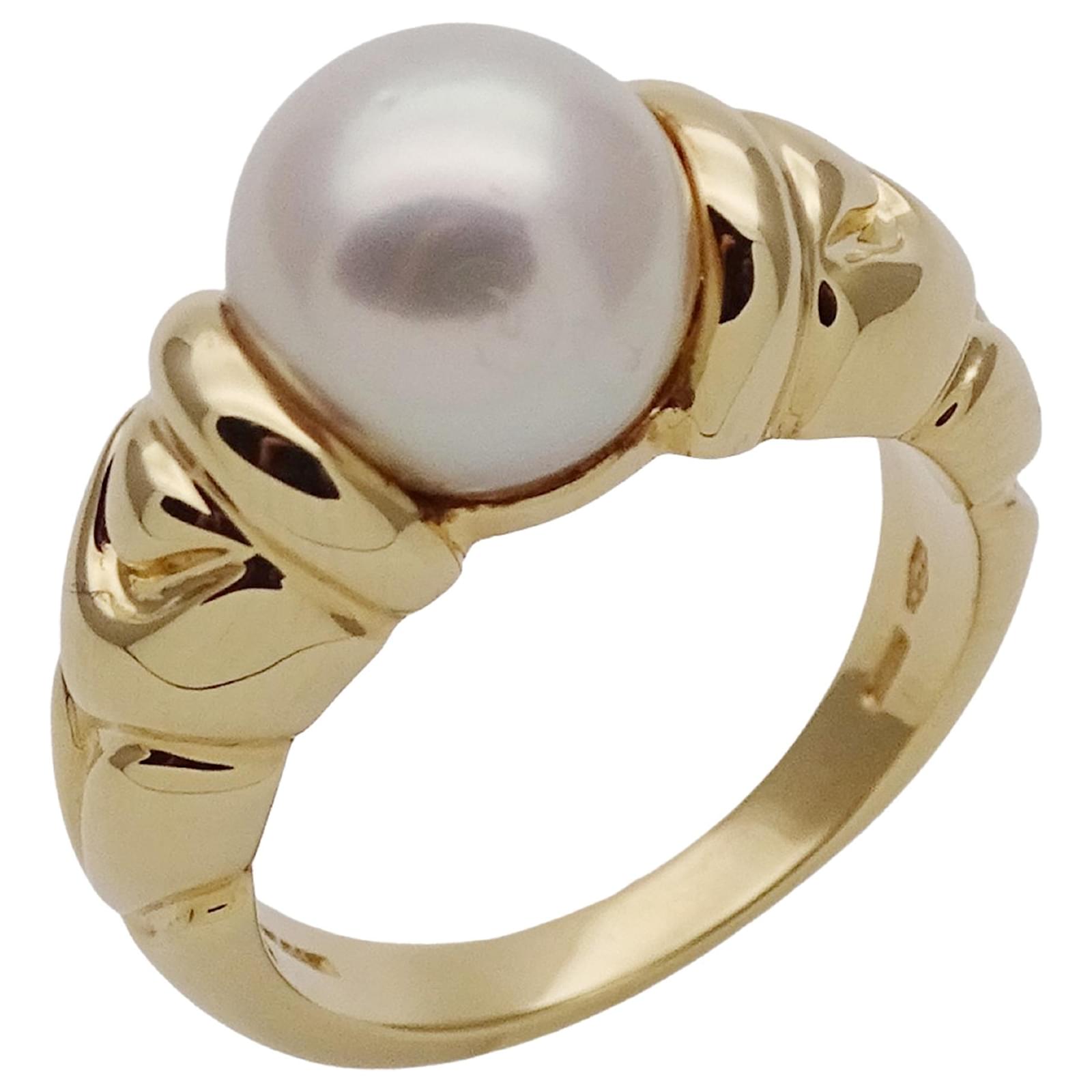 Bulgari Bvlgari Women's 18K Yellow Gold Band Ring with Pearl Golden ref ...
