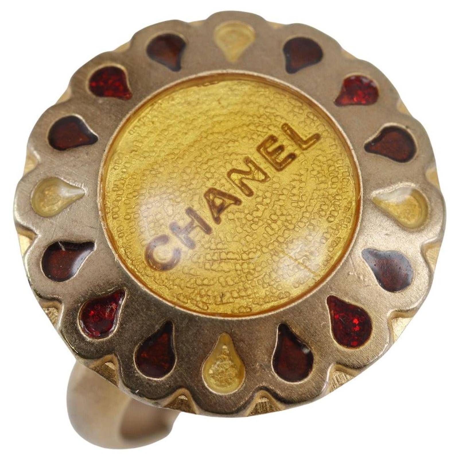 Chanel Flower Motif Ring Golden Metal Gold-plated ref.2477068 - Joli Closet