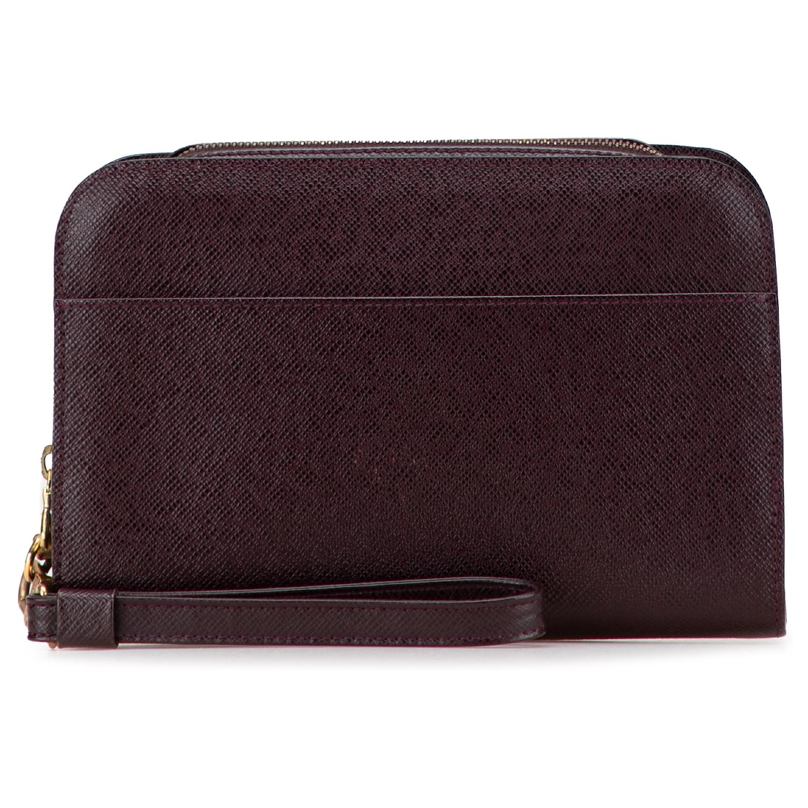 Louis Vuitton Red Taiga Pochette Baikal Dark red Leather ref.2486890 ...