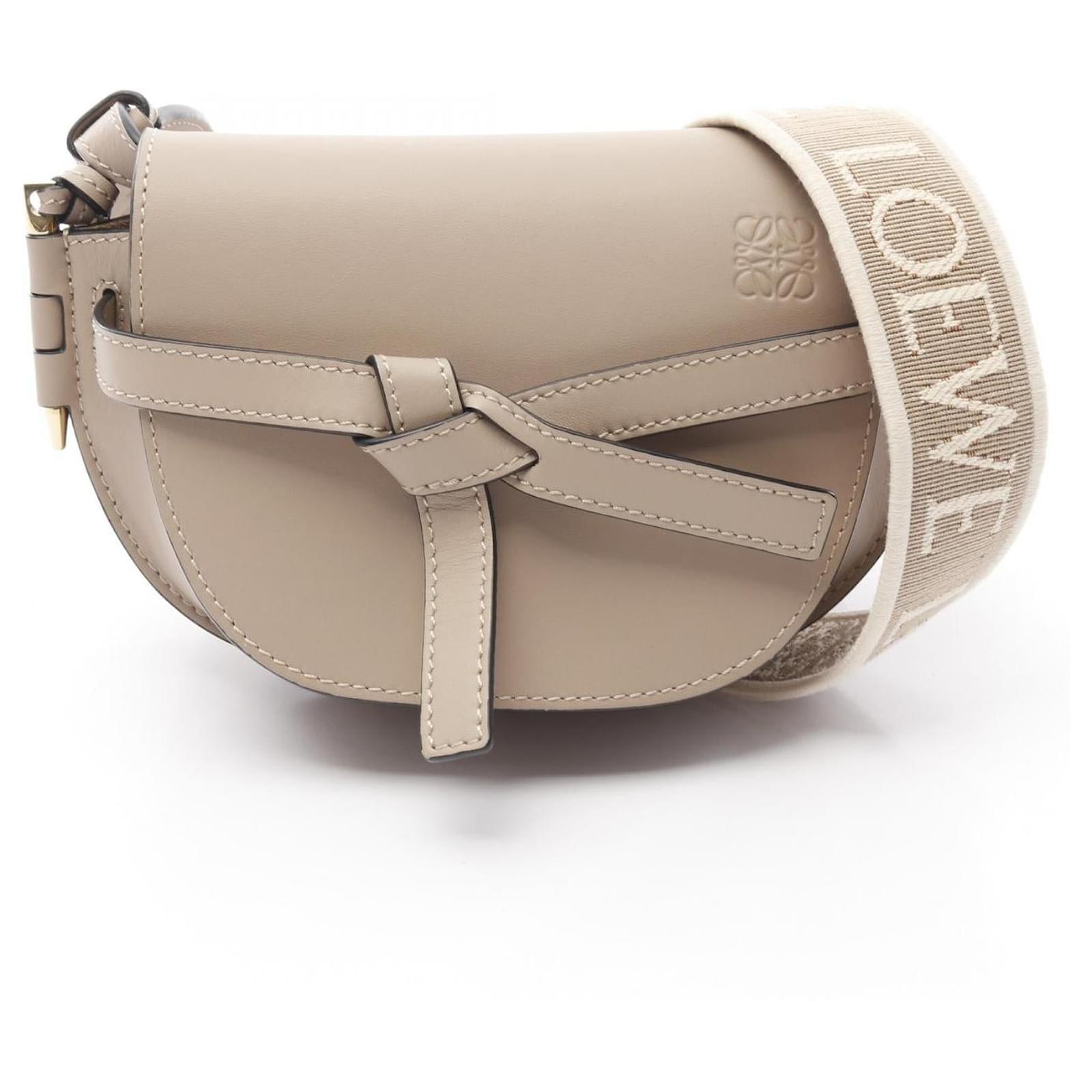 Loewe Gate Dual Leather Shoulder Bag Beige ref.2488040 - Joli Closet