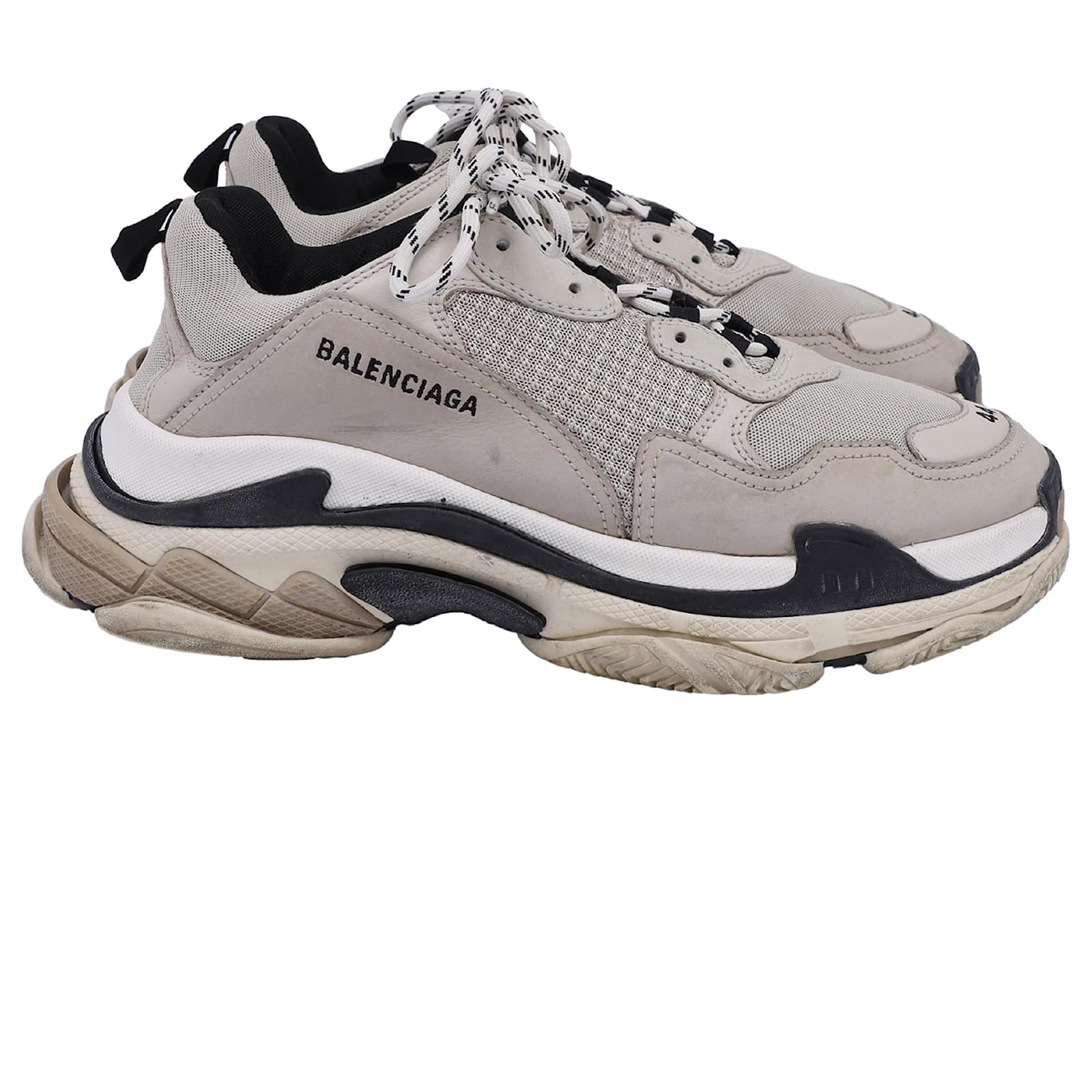Balenciaga Triple S Sneakers in Beige Polyester ref.2491300 - Joli Closet