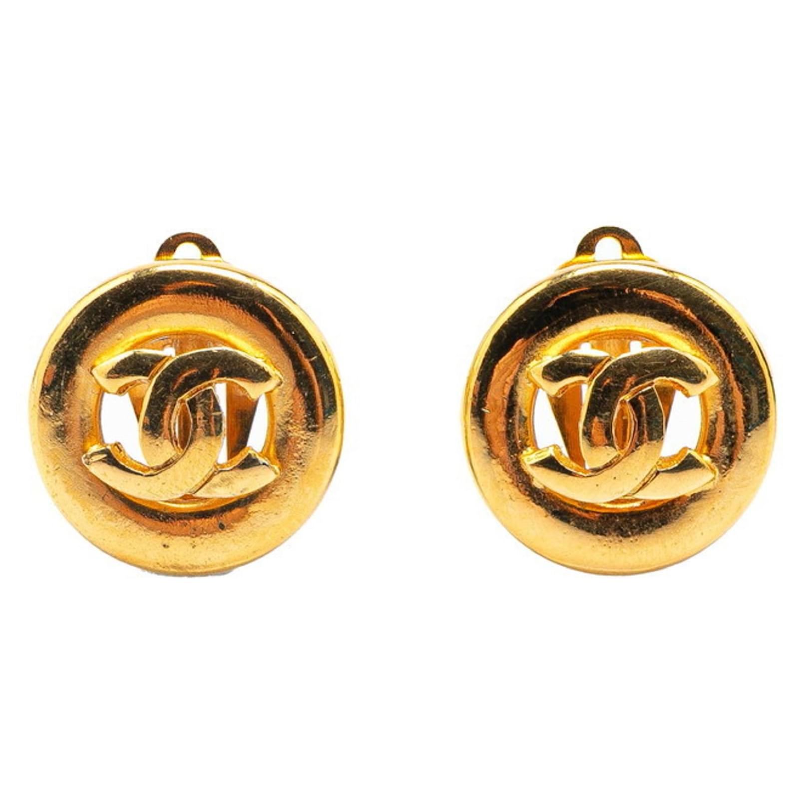 Chanel Coco Mark Round Circle Earrings Golden Gold-plated ref.2504539 ...