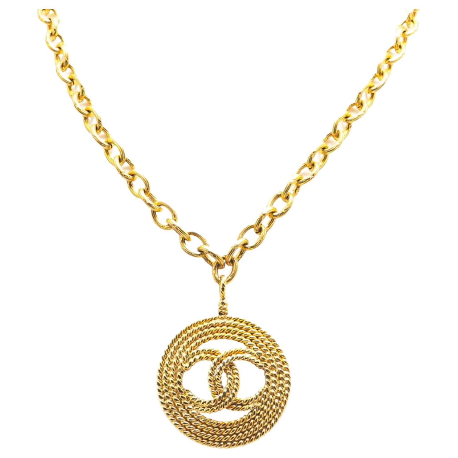 Chanel Coco Mark Round Circle Necklace Golden Gold-plated ref.2505097 ...