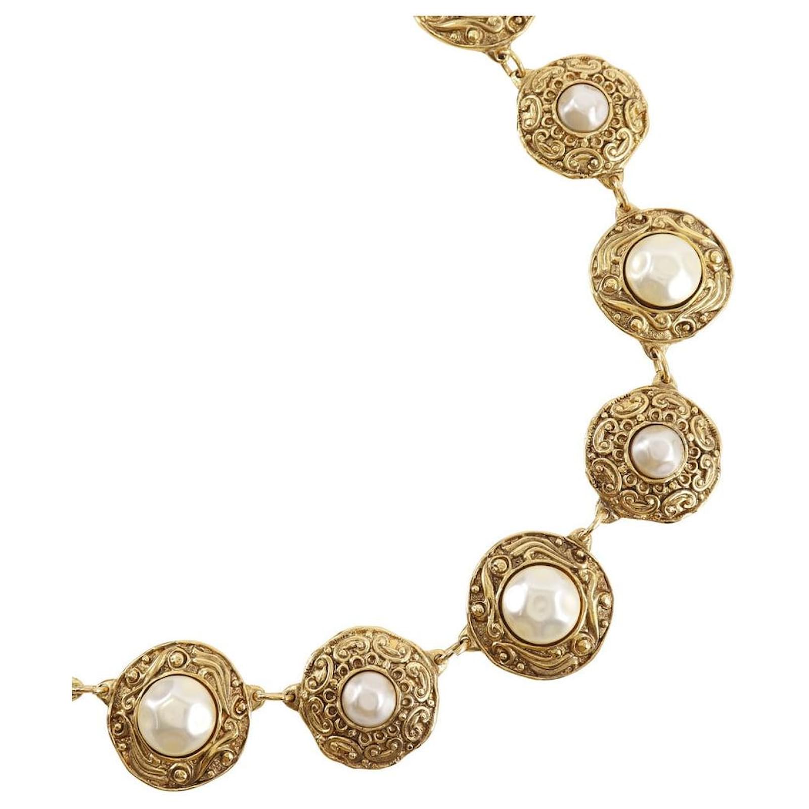 Chanel Vintage Necklace Golden Metal ref.2515709 - Joli Closet