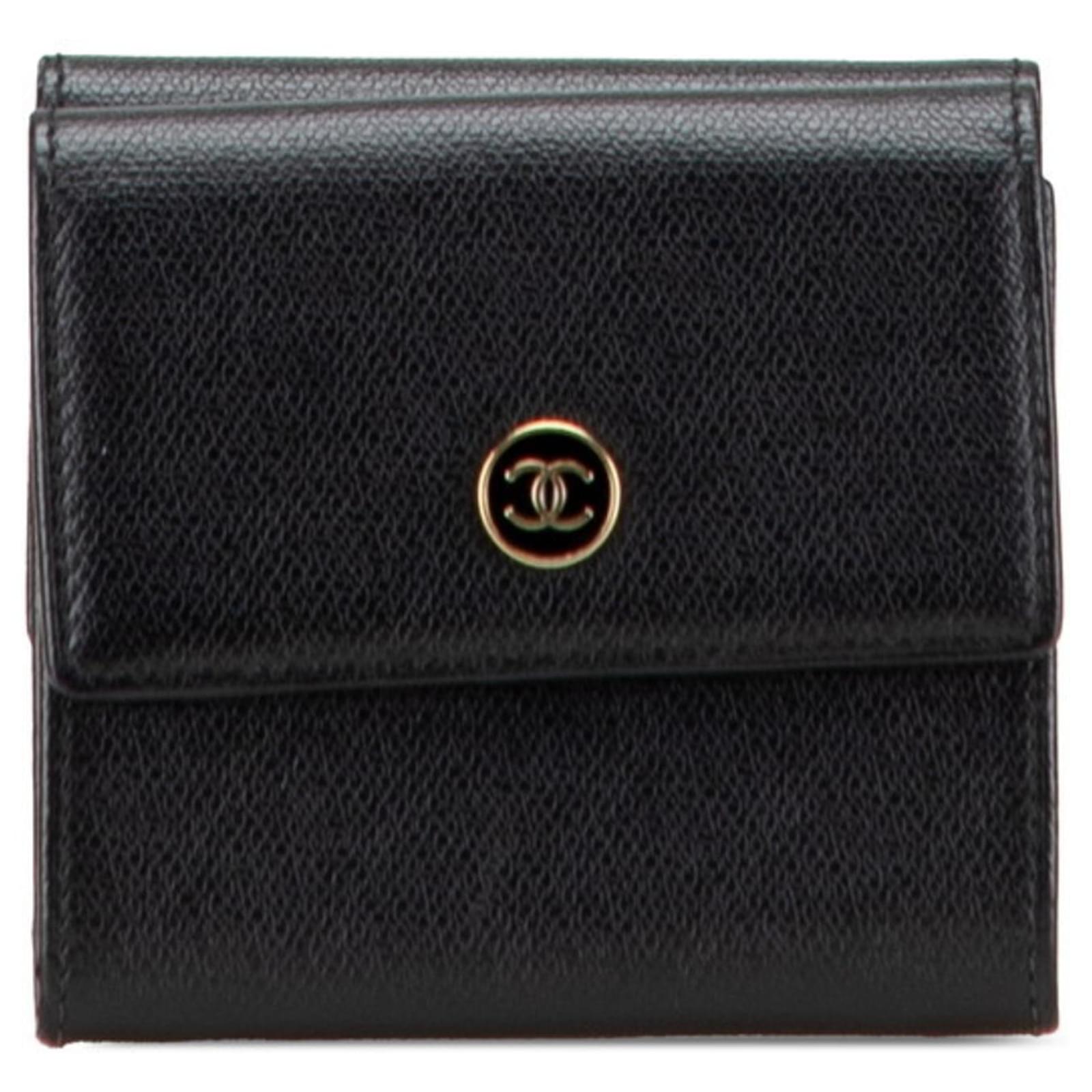 Chanel Coco Button Tri-fold Wallet Black Leather ref.2520624 - Joli Closet
