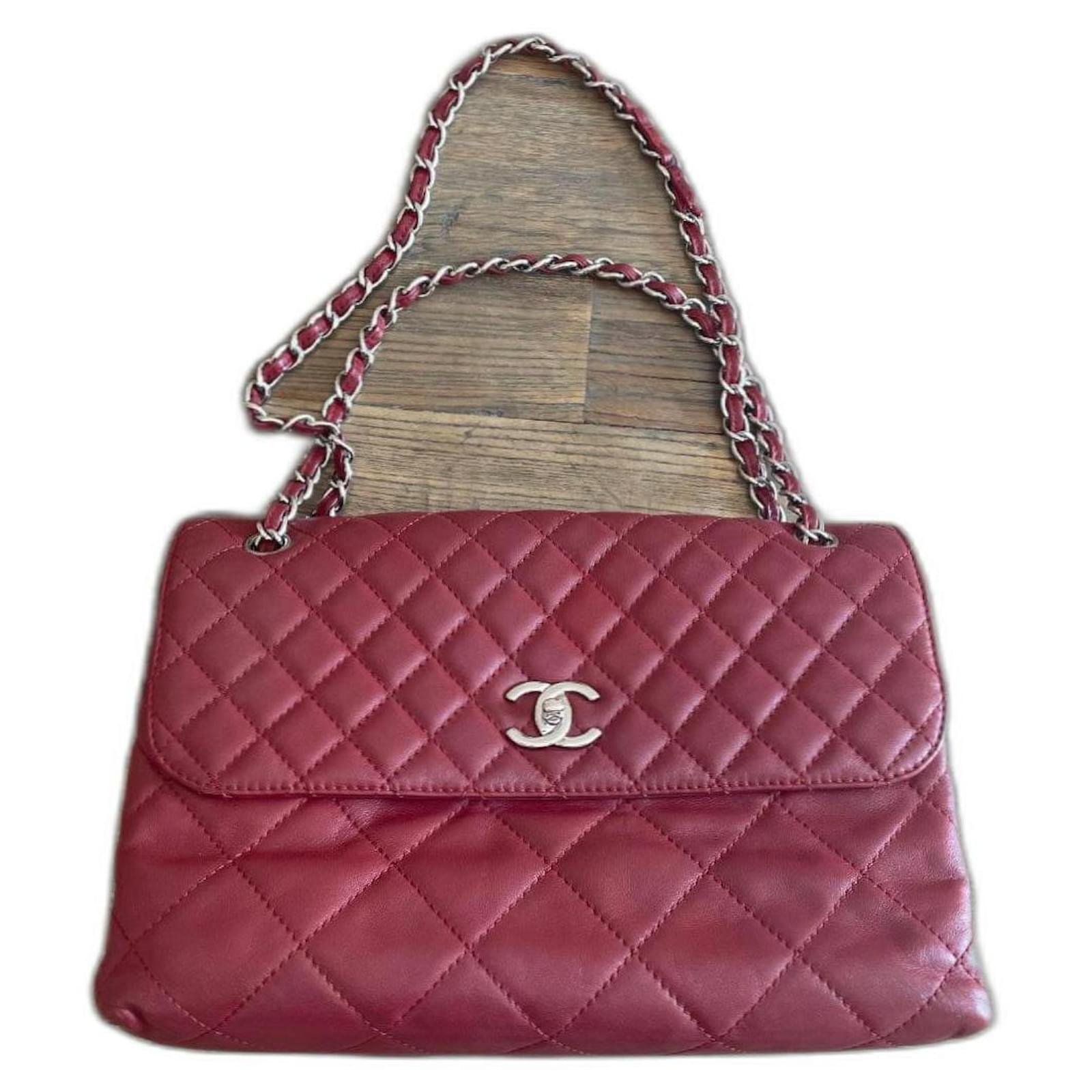 Chanel Handbags Red Leather ref.2536606 - Joli Closet