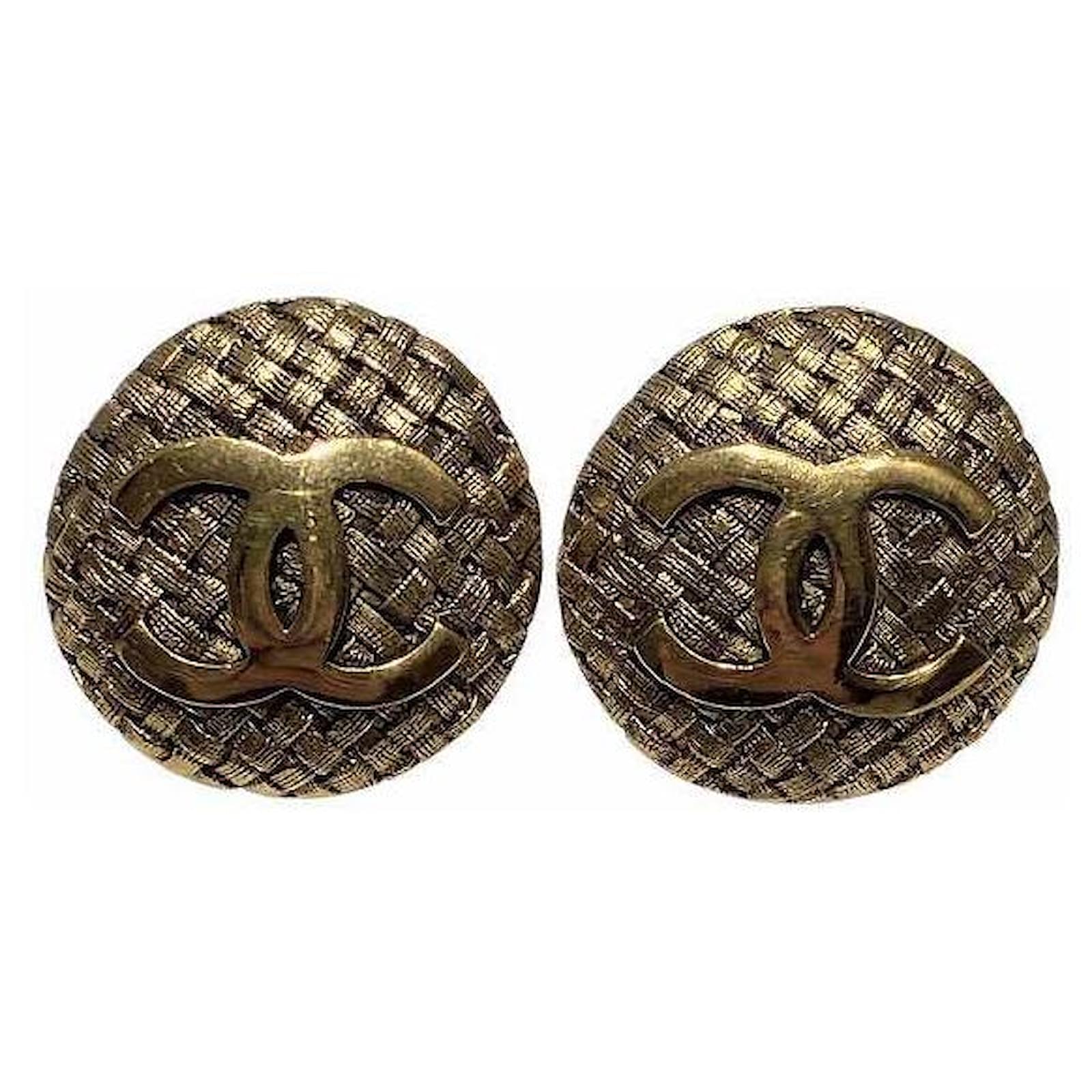 Timeless Chanel Coco Mark Earrings Golden Metallic Metal ref.2547187 ...