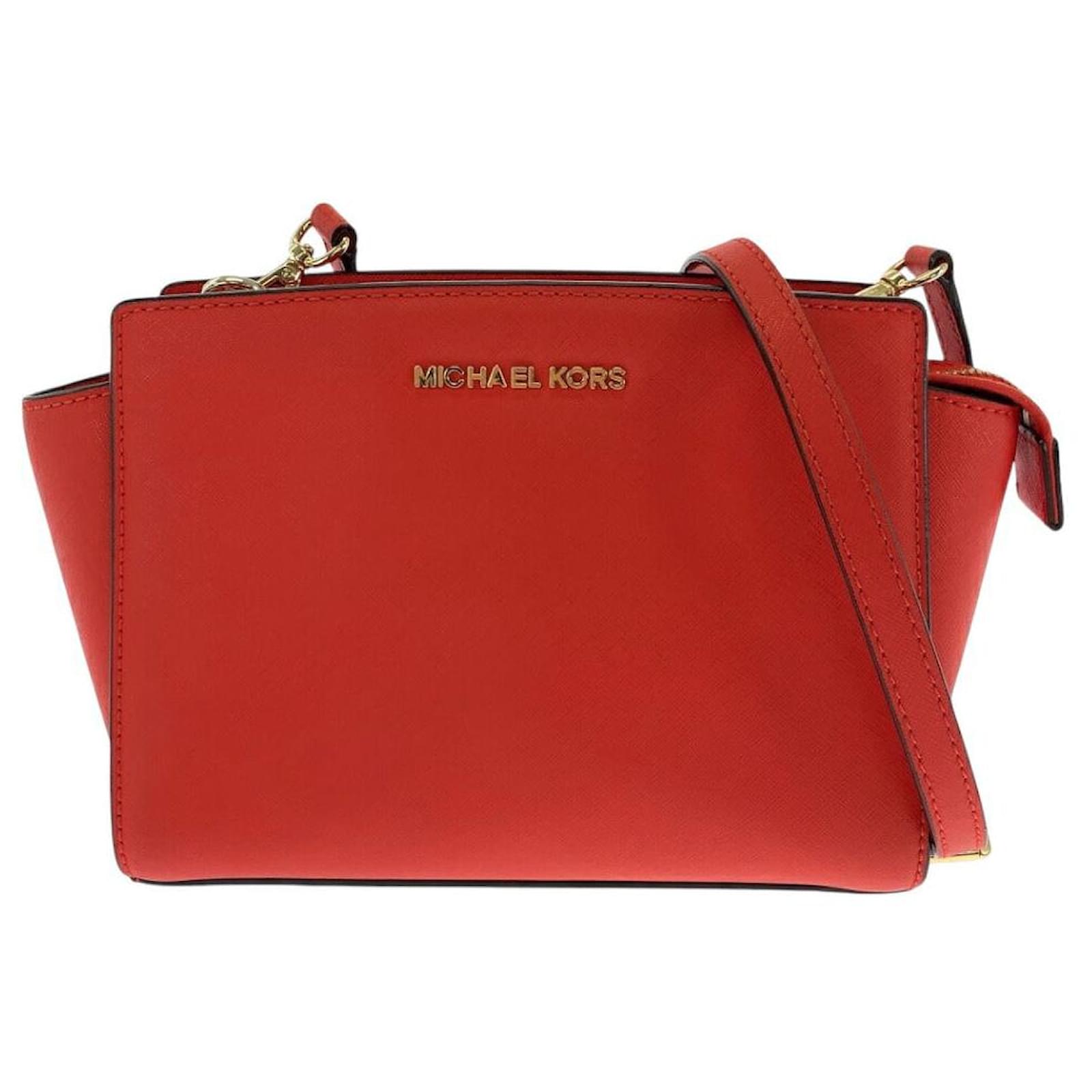 Michael Kors Logo PVC Shoulder Bag Red Plastic ref.2549577 - Joli Closet