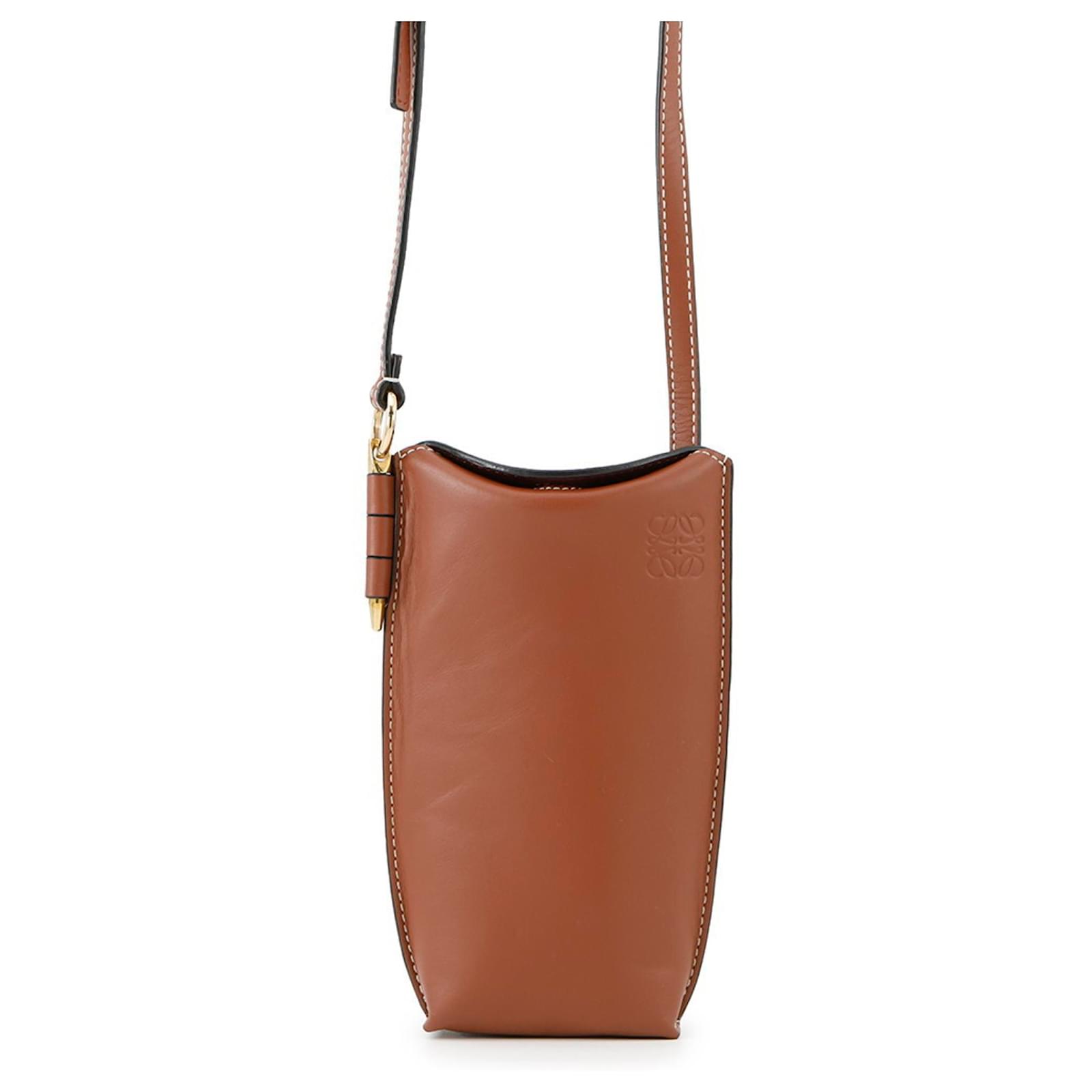Loewe Gate Pocket Leather Shoulder Bag Brown ref.2577059 - Joli Closet