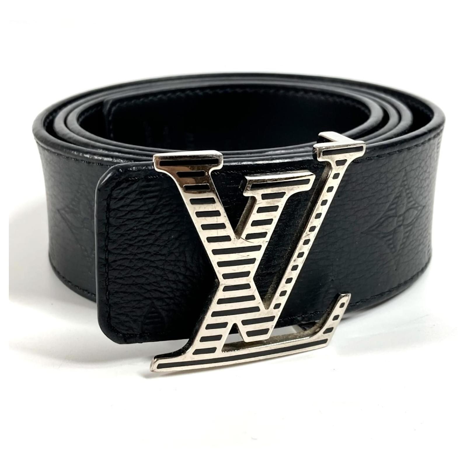 Louis Vuitton Monogram Shadow Belt Black ref.2579287 - Joli Closet