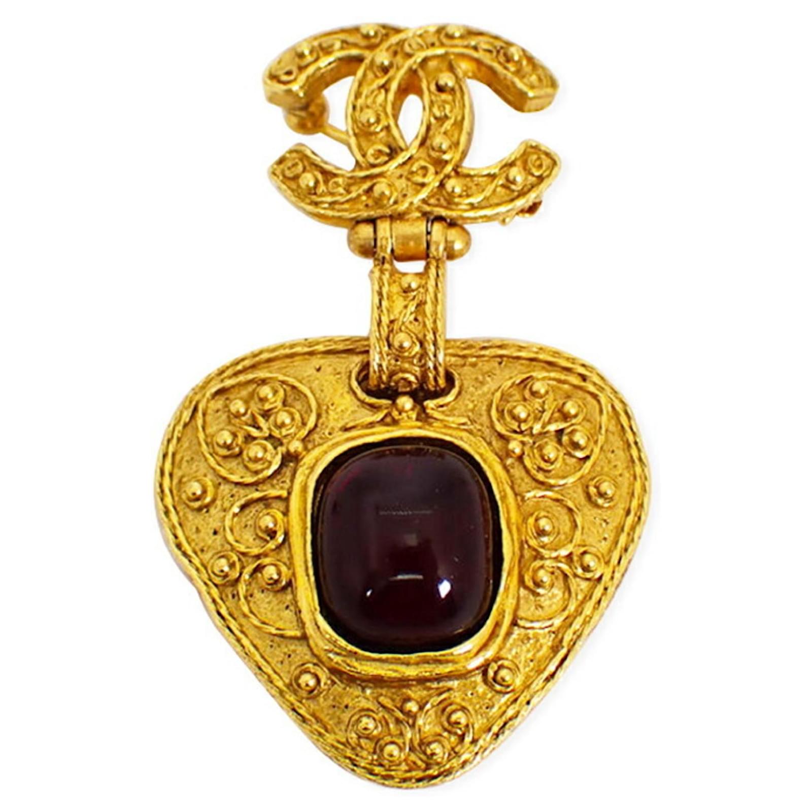 Chanel Colored Stone Brooch ref.2580250 - Joli Closet