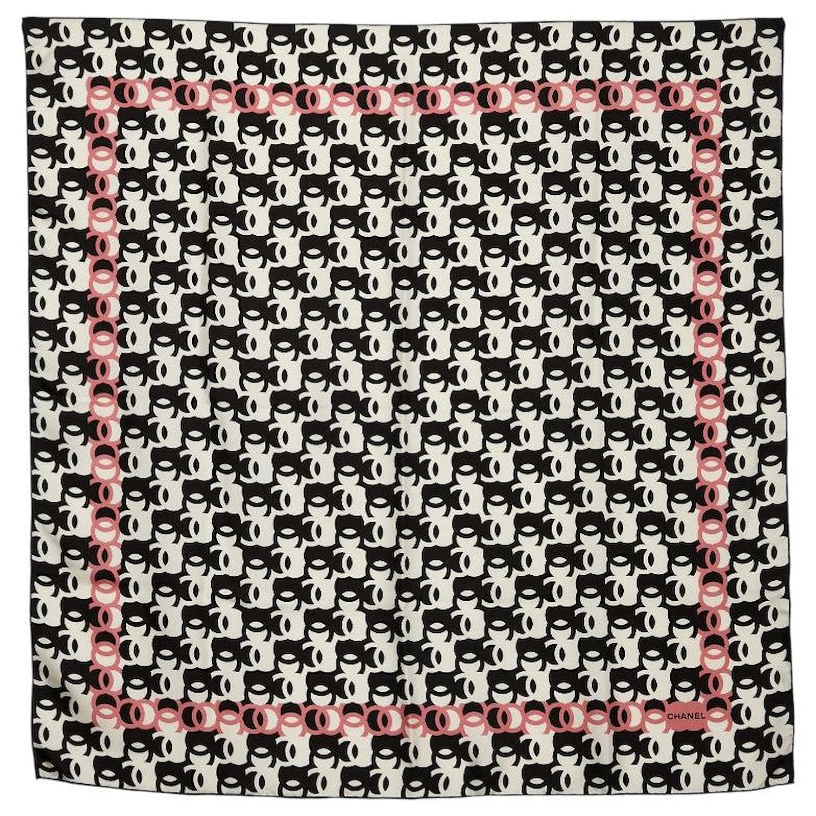Timeless Chanel Coco Mark Silk Scarf Multiple colors ref.2580644 - Joli ...