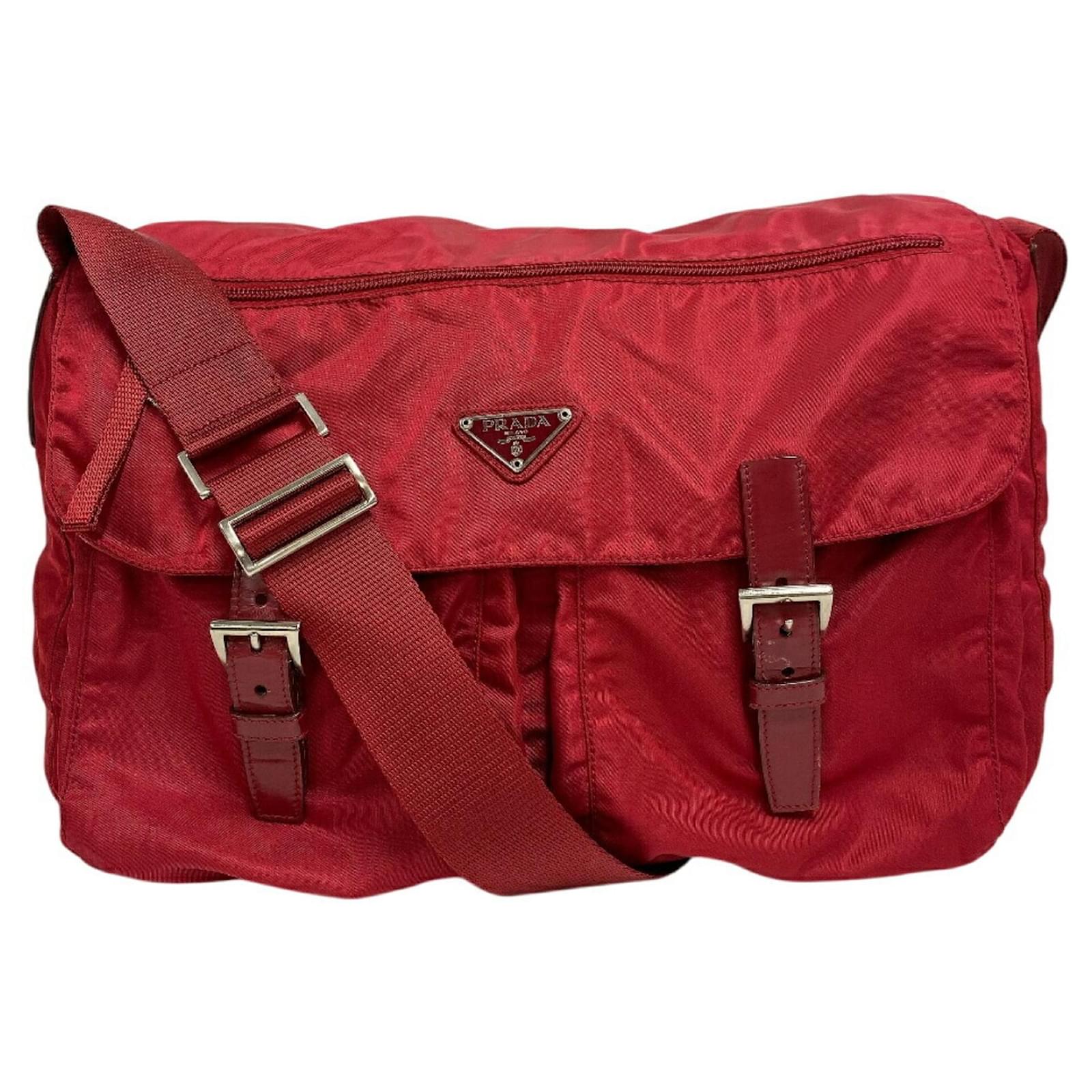 Prada B1738 Red Shoulder Bag Nylon ref.2586131 - Joli Closet