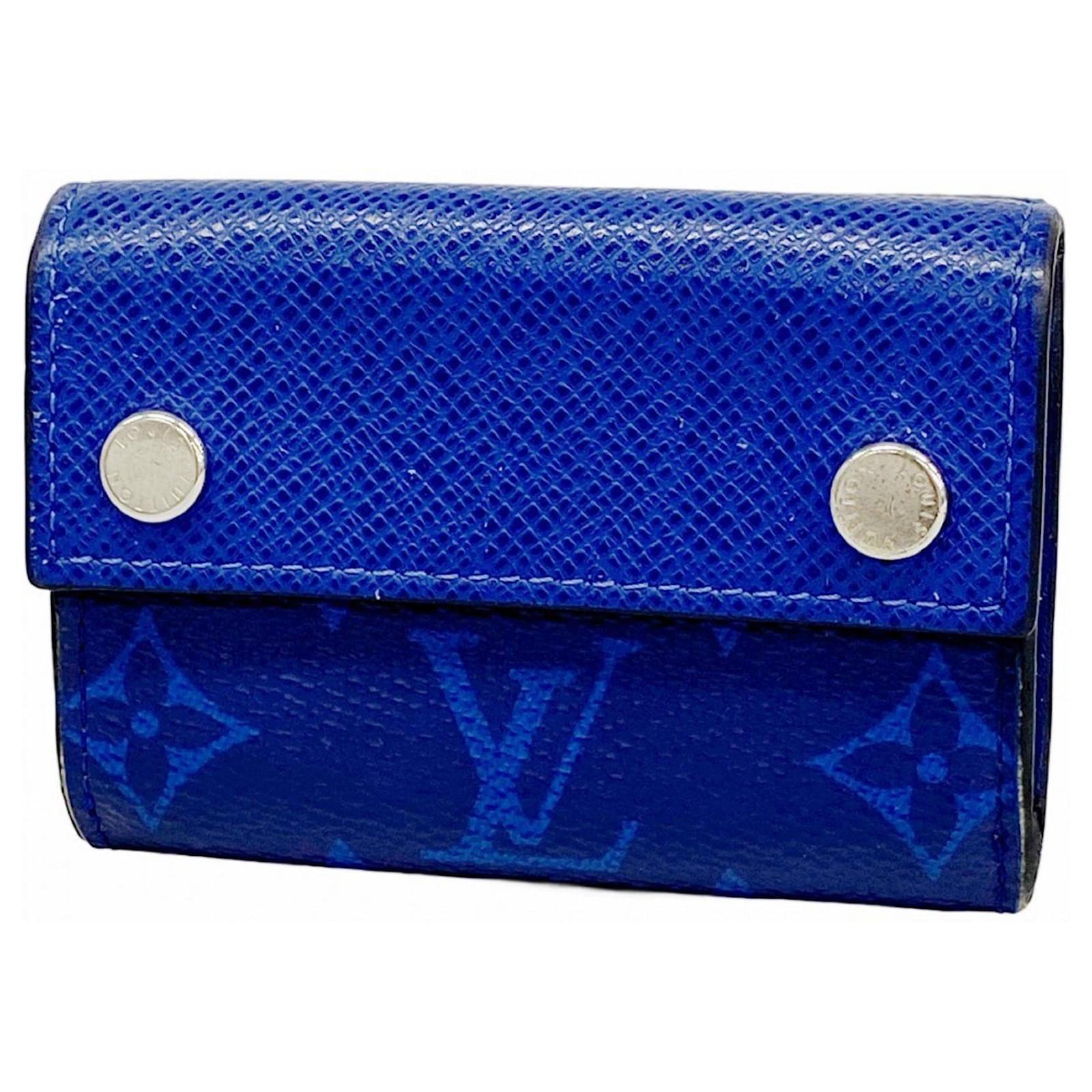 Louis Vuitton Taigarama Discovery Compact Wallet Blue ref.2588078 ...