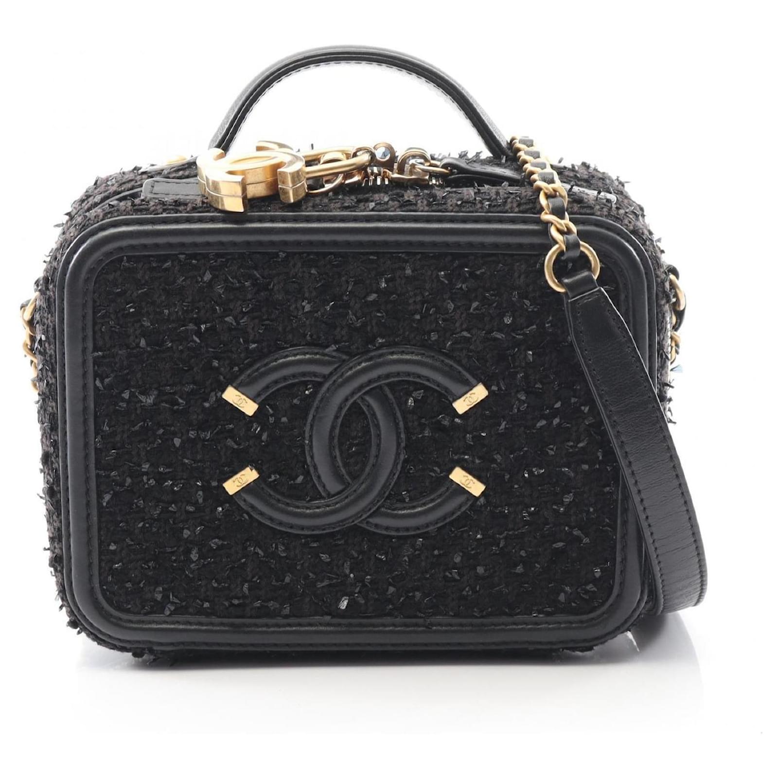 Chanel CC Figley Small Vanity Bag Black Leather Cloth ref.2590918 ...