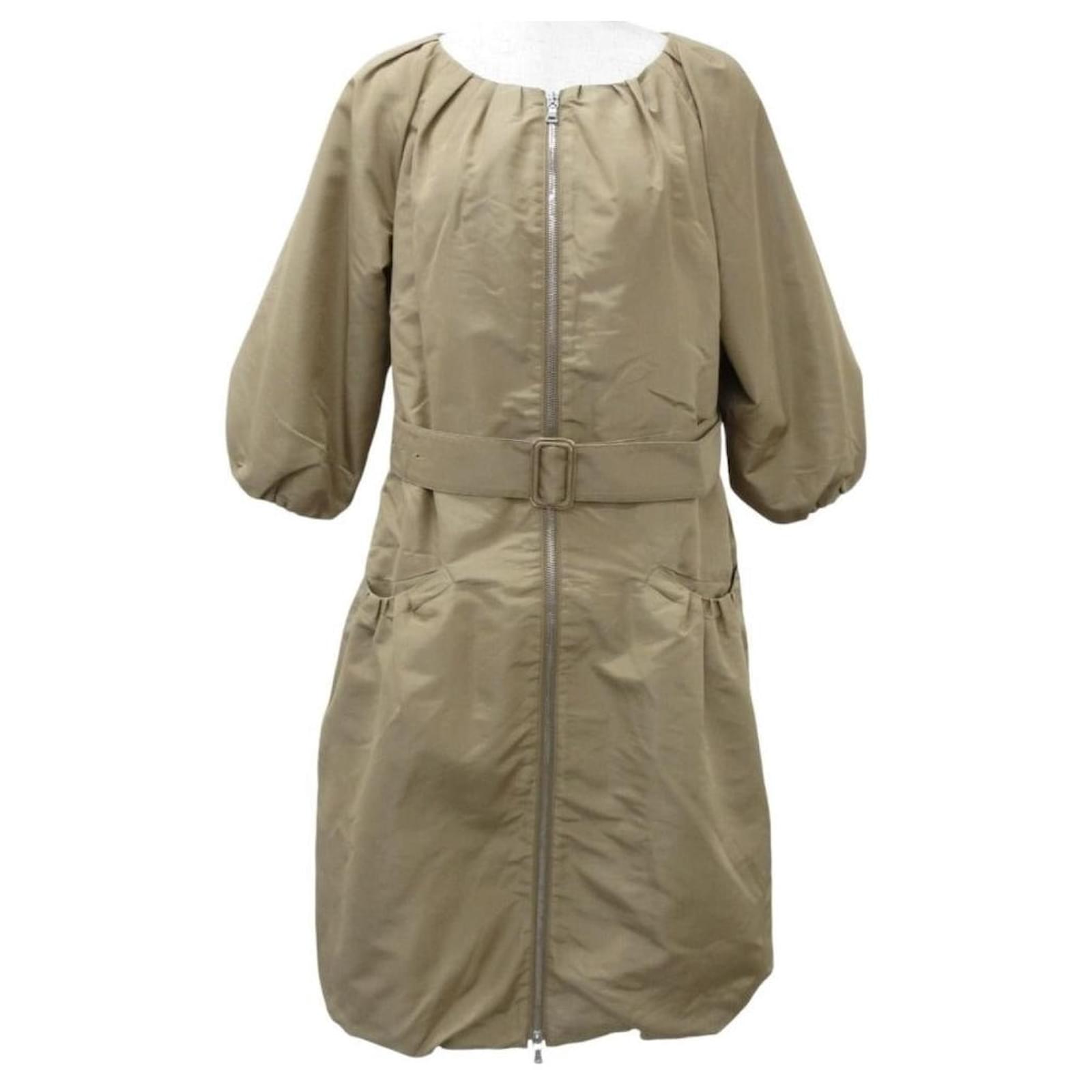 Prada Nylon Padded Coat Beige ref.2612754 - Joli Closet