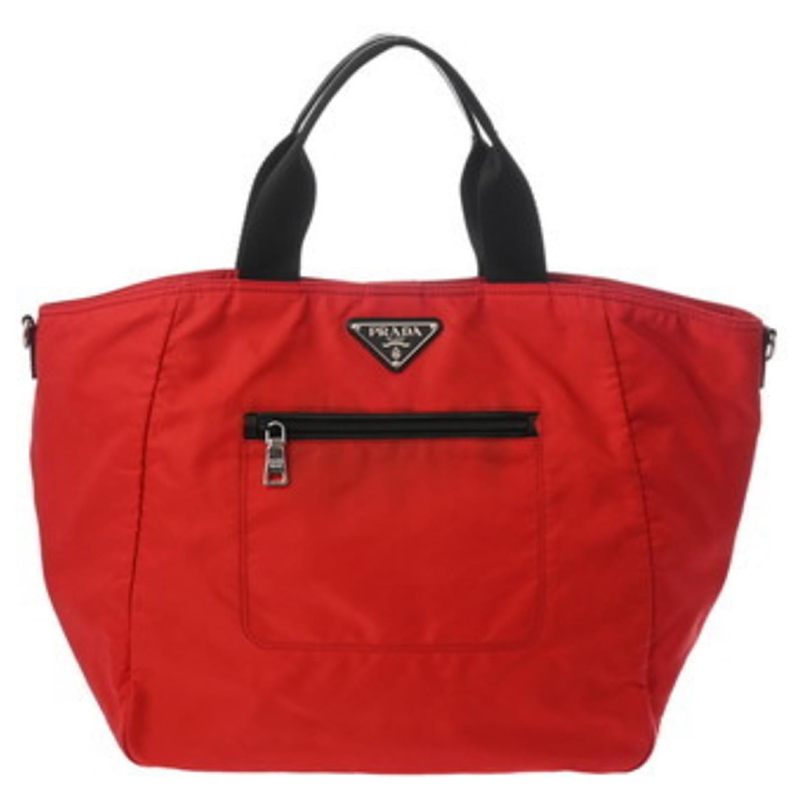 Prada Logo Plate 2-Way Tote Bag in Red Nylon ref.2625850 - Joli Closet