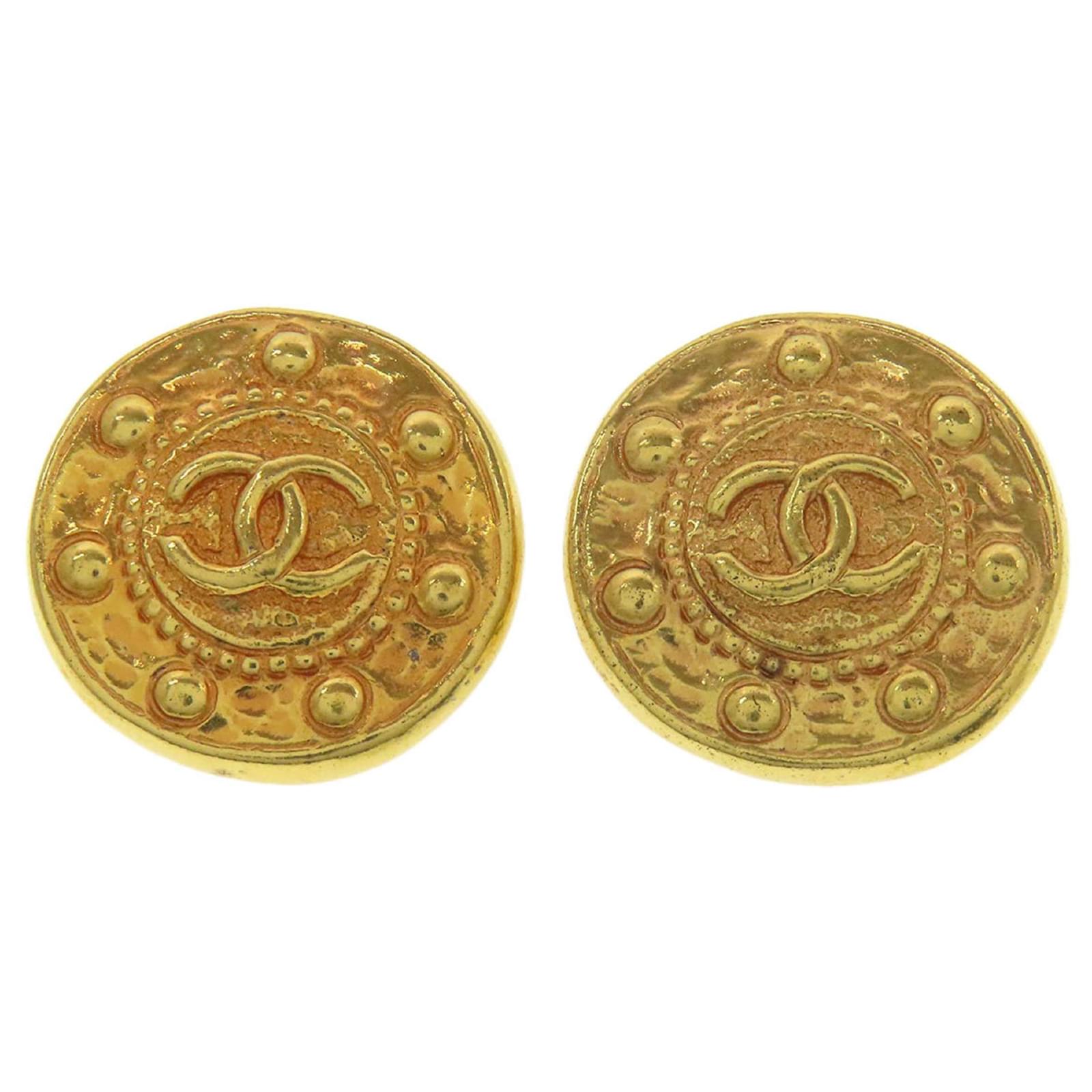 Chanel Coco Mark Metal Clip Earrings Golden ref.2629120 - Joli Closet