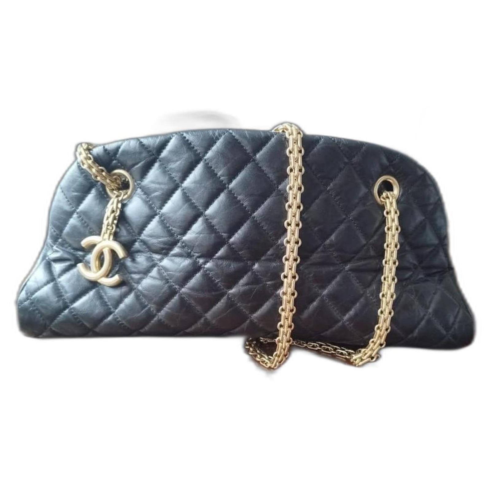 Chanel Miss Black Leather ref.2644272 - Joli Closet