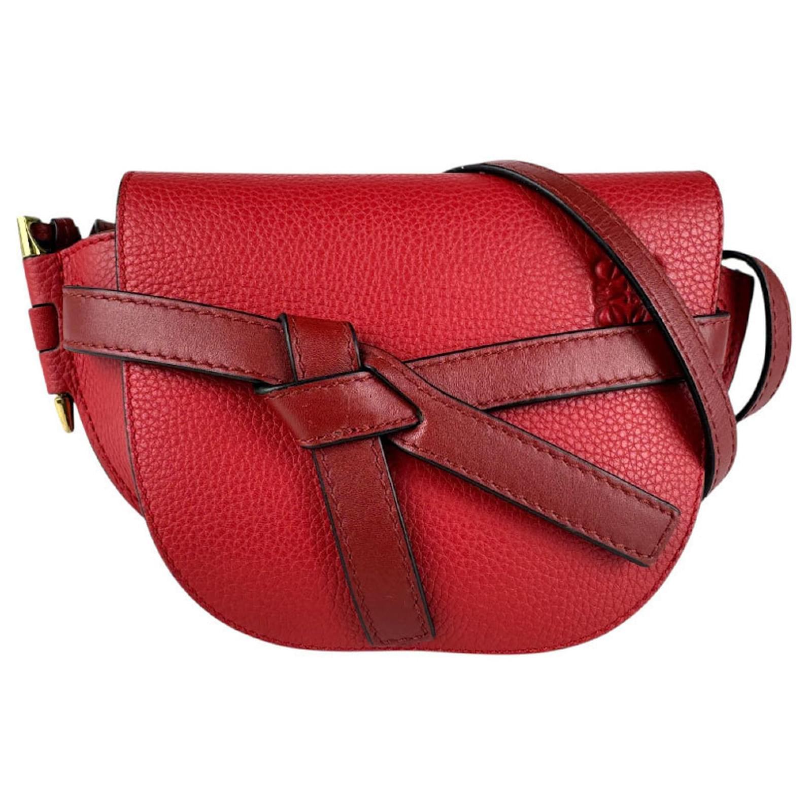 Loewe Gate Mini Shoulder Bag in Red Leather ref.2649240 - Joli Closet