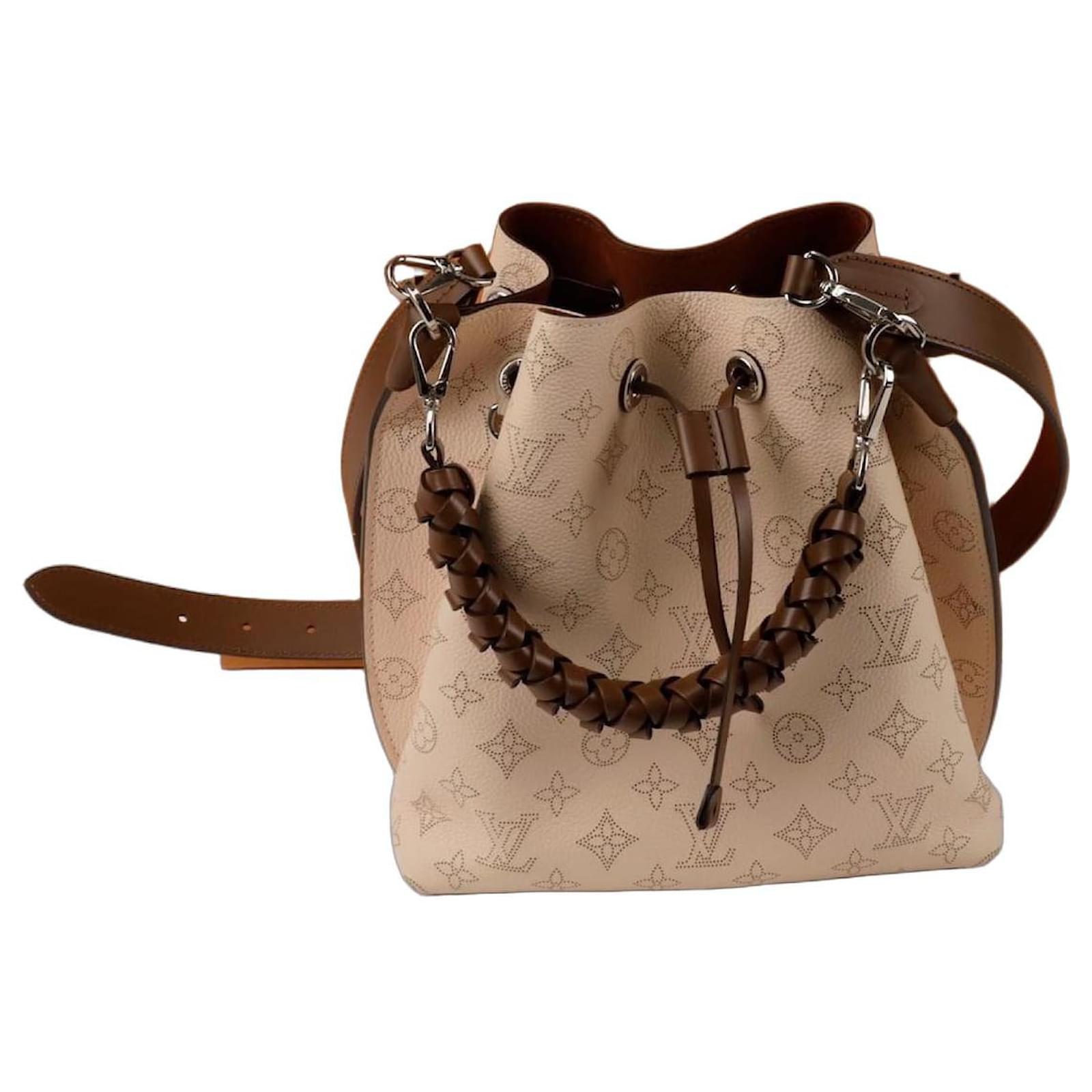 Louis Vuitton Moria Bucket Tote Shoulder Bag White Leather ref.2724513 ...