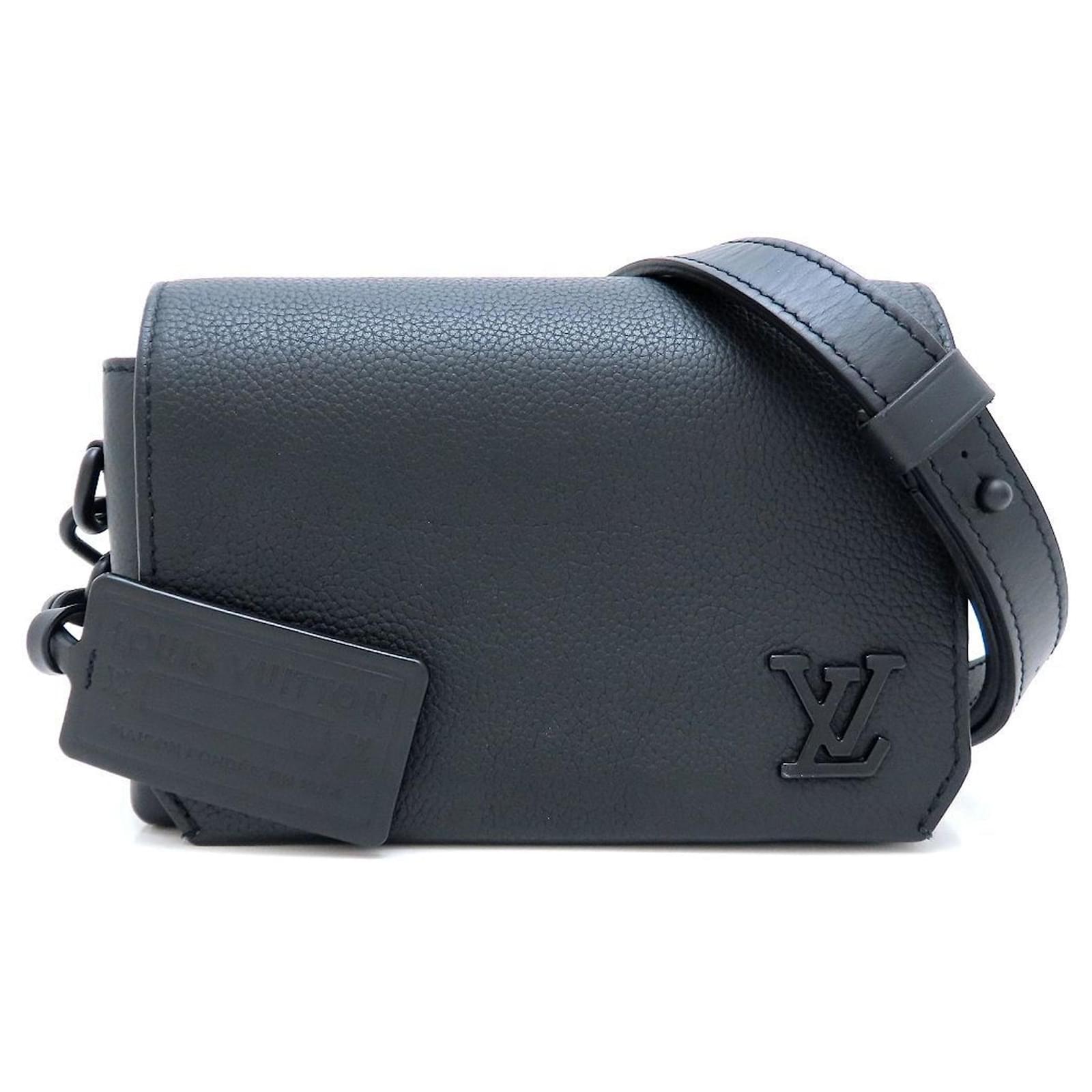 Louis Vuitton Aerogram Fastline Wearable Wallet Shoulder Bag Black ...