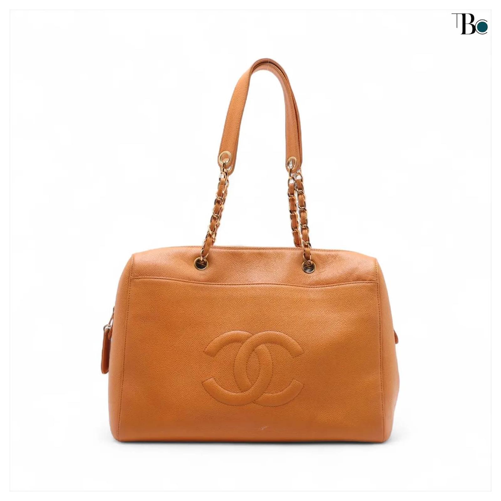 Chanel Coco Mark Leather Orange ref.2753386 - Joli Closet