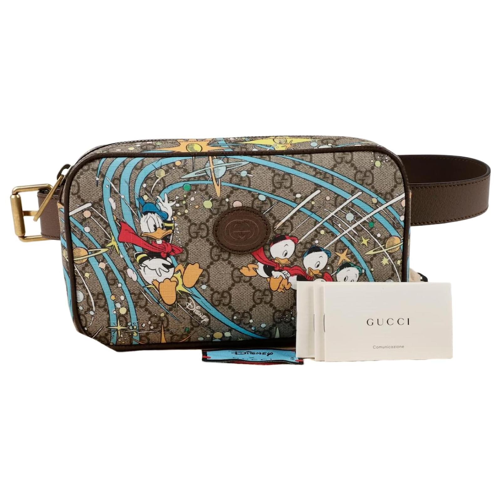 Gucci Disney Donald Duck Belt Bag Brown Cloth ref.2763058 - Joli Closet