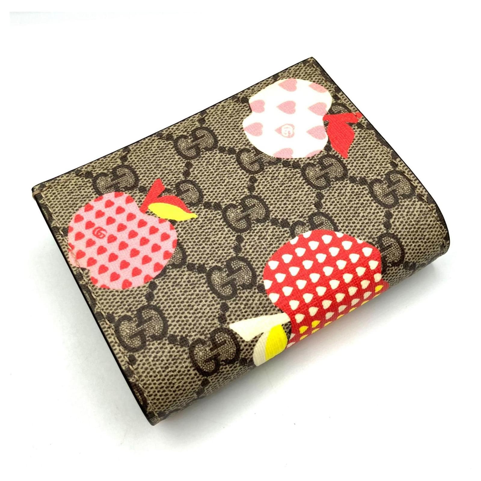 Gucci Bi-fold Compact Wallet Beige Cloth ref.2818283 - Joli Closet